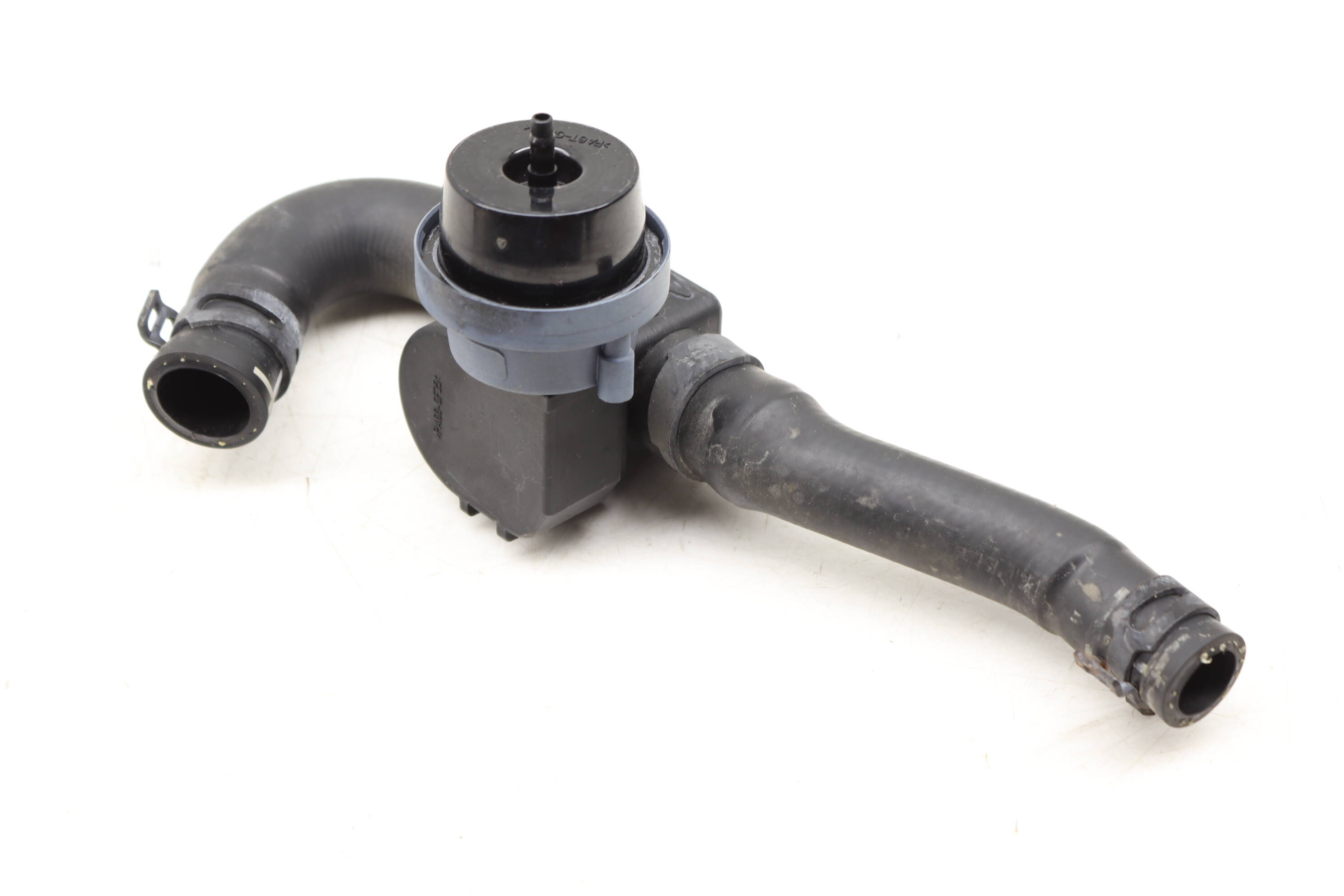 VW Coolant Hose / Valve (Touareg) 7P0122049B