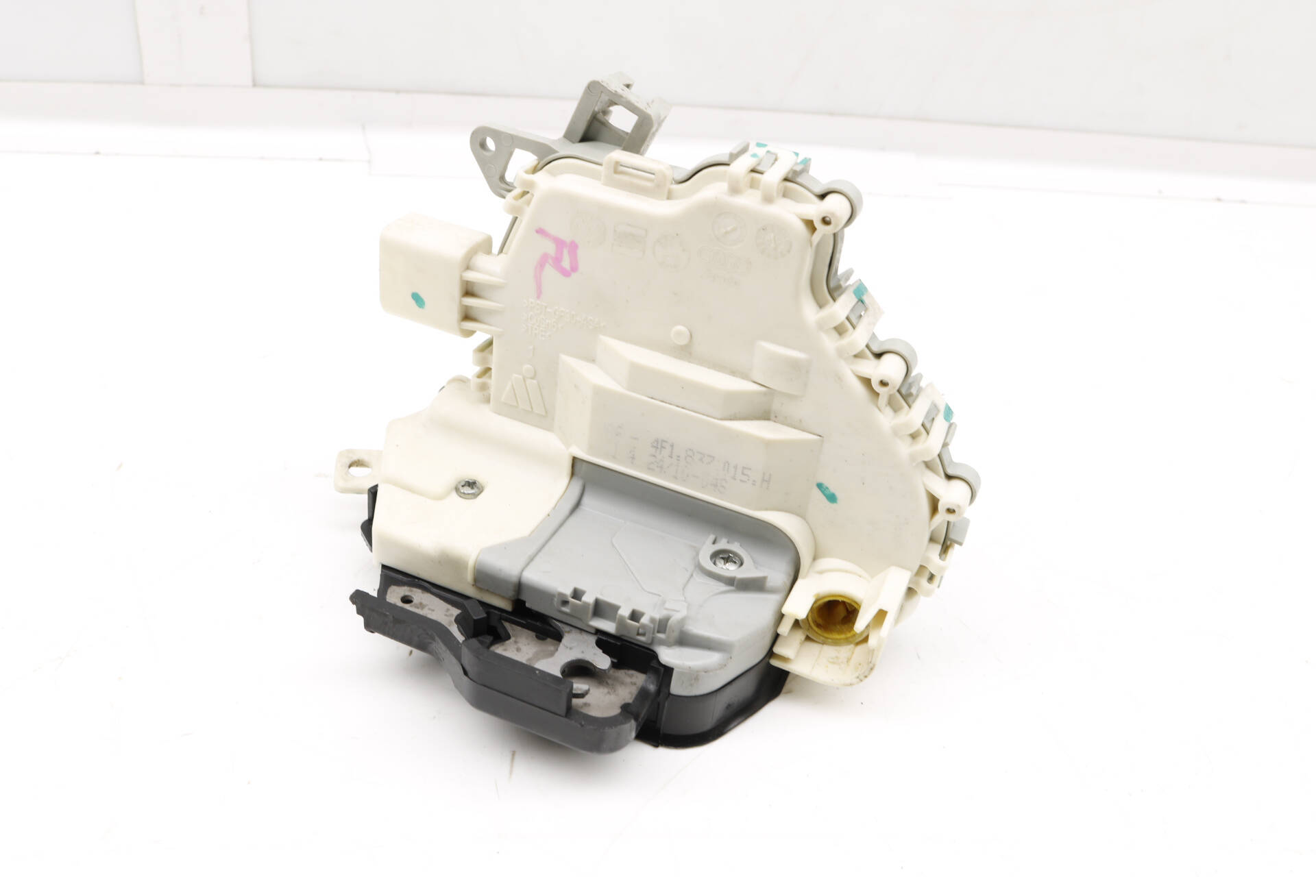 FRONT LEFT - DOOR LATCH / LOCK ACTUATOR - AUDI A6 S6 - 4F1837015H
