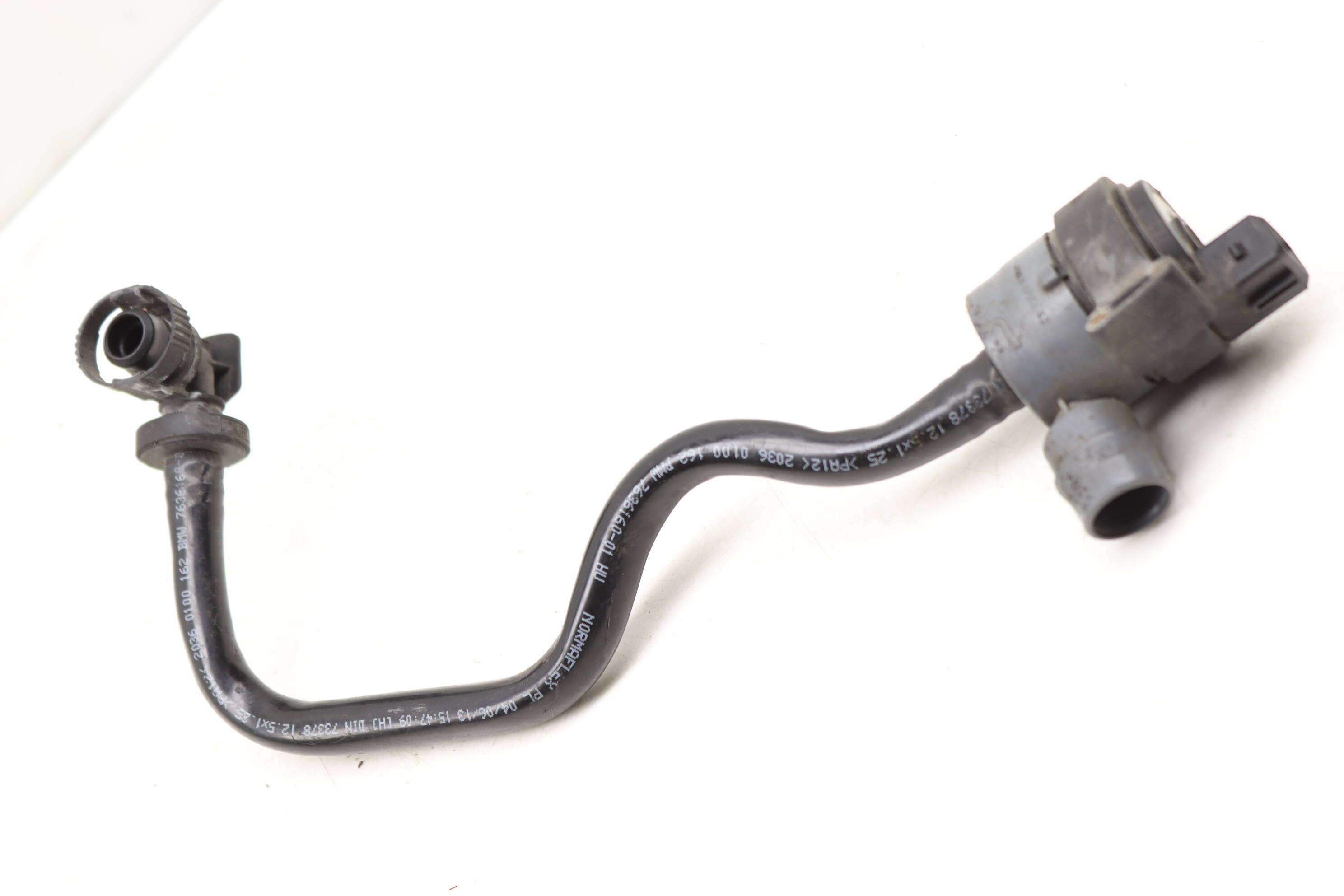 BMW Fuel Tank Ventilation Valve / Hose 13907636160