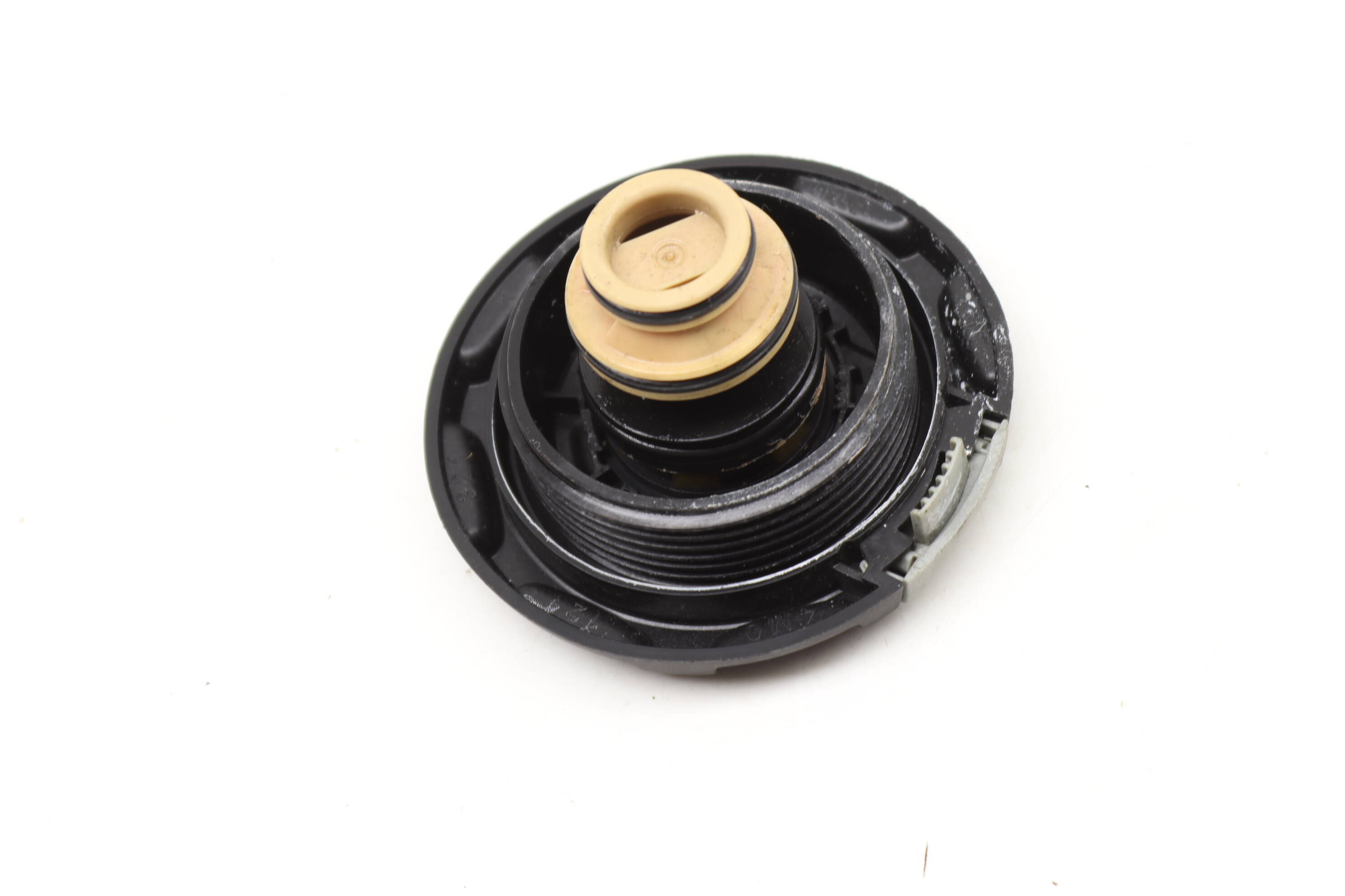 Audi Coolant Reservoir / Bottle / Tank Cap 4M0121321K