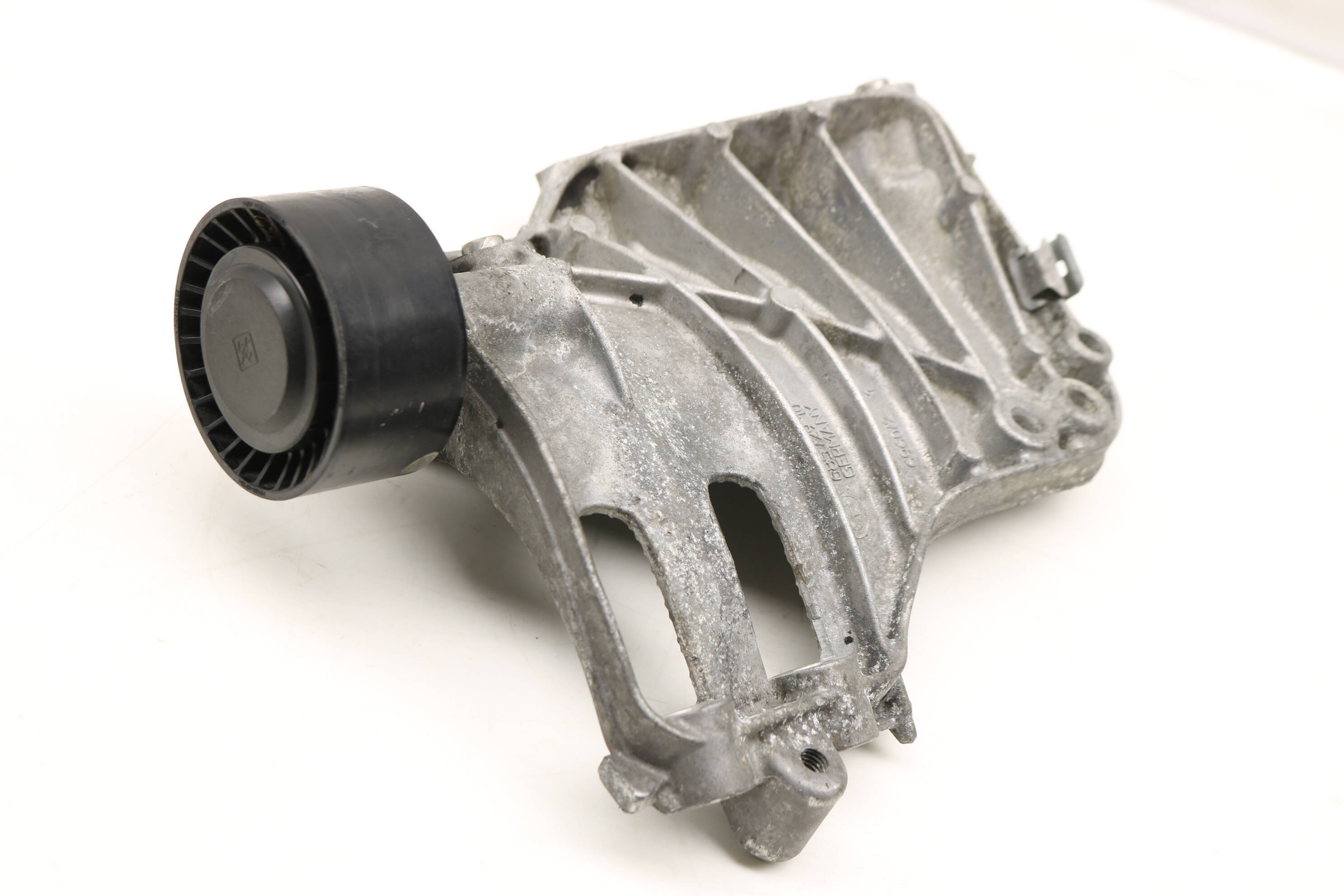 BMW Ac Compressor Mount / Bracket 64557585167