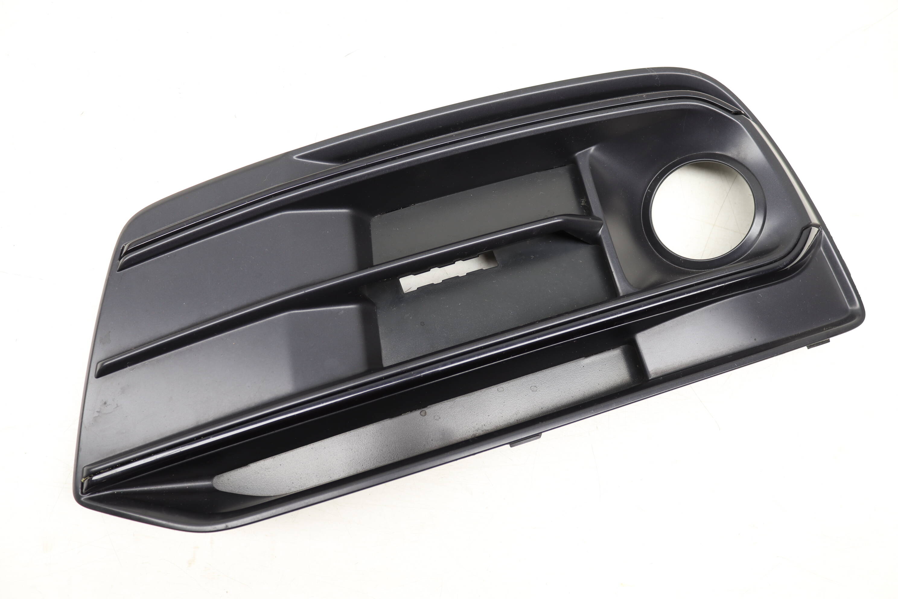 Audi Left Front Lower Bumper Fog Light Grille (Q5) 80A807679AD