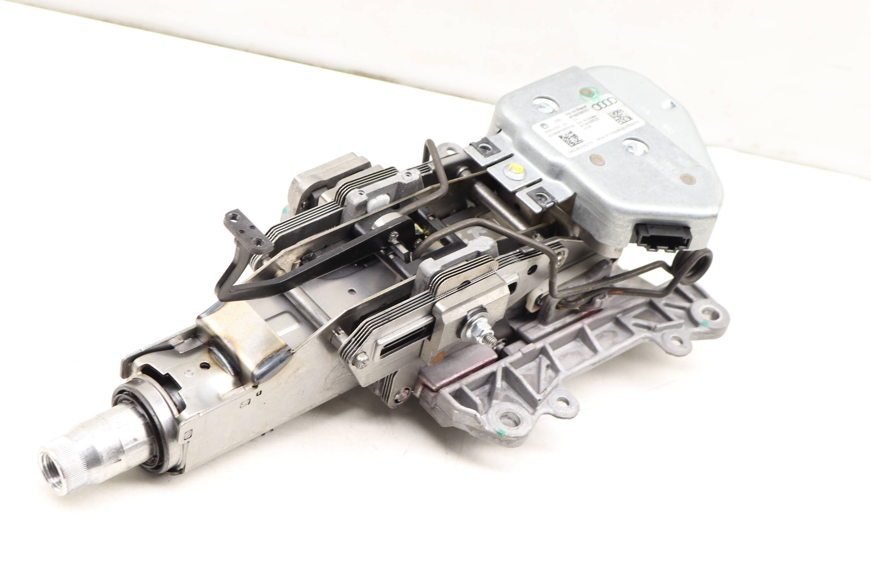 Audi Electric Adjustable Steering Column Assembly W/ Module (Q7)