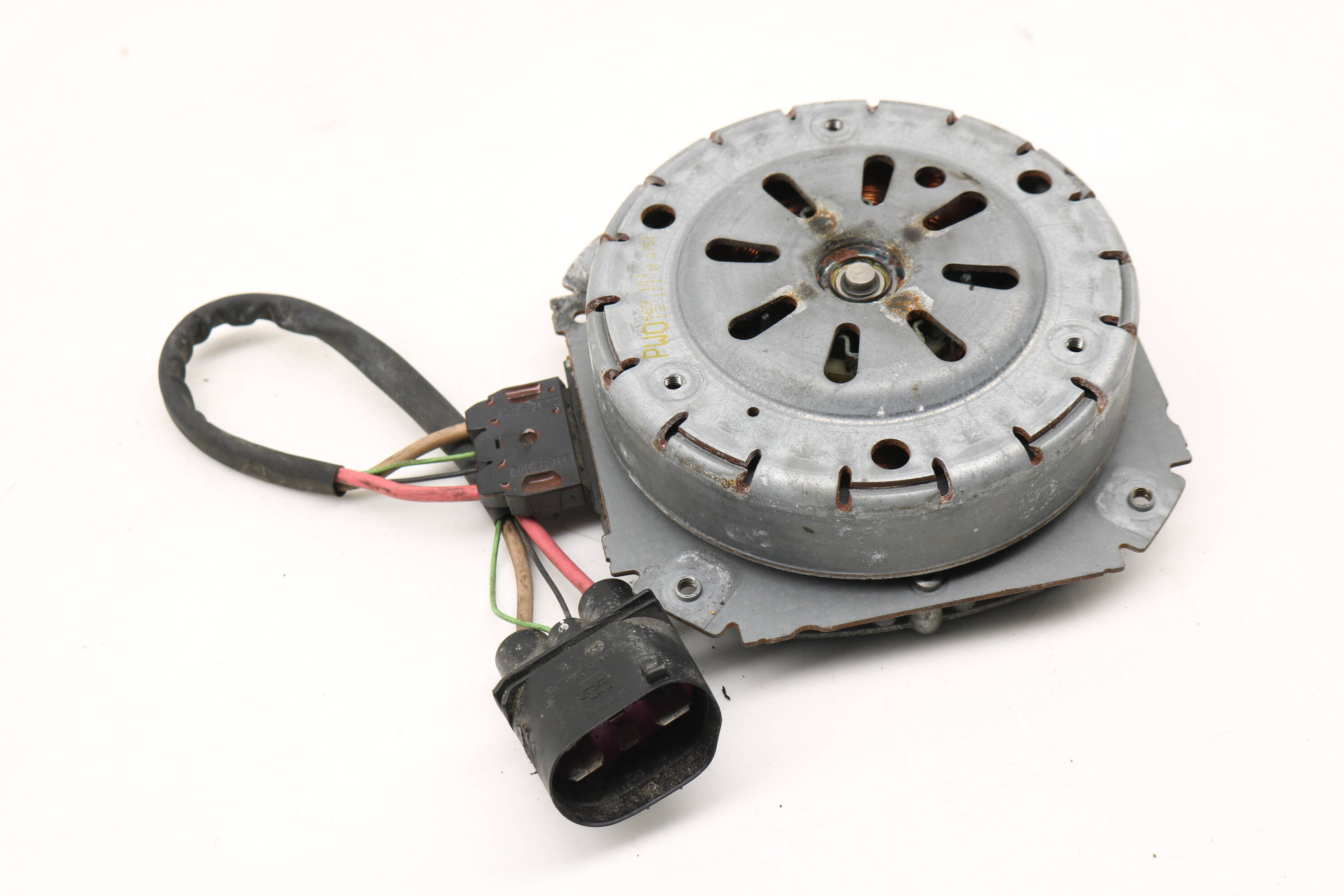 WolfAutoParts.com - RIGHT - ELECTRIC COOLING FAN MOTOR - AUDI A4 A5 A6 ...