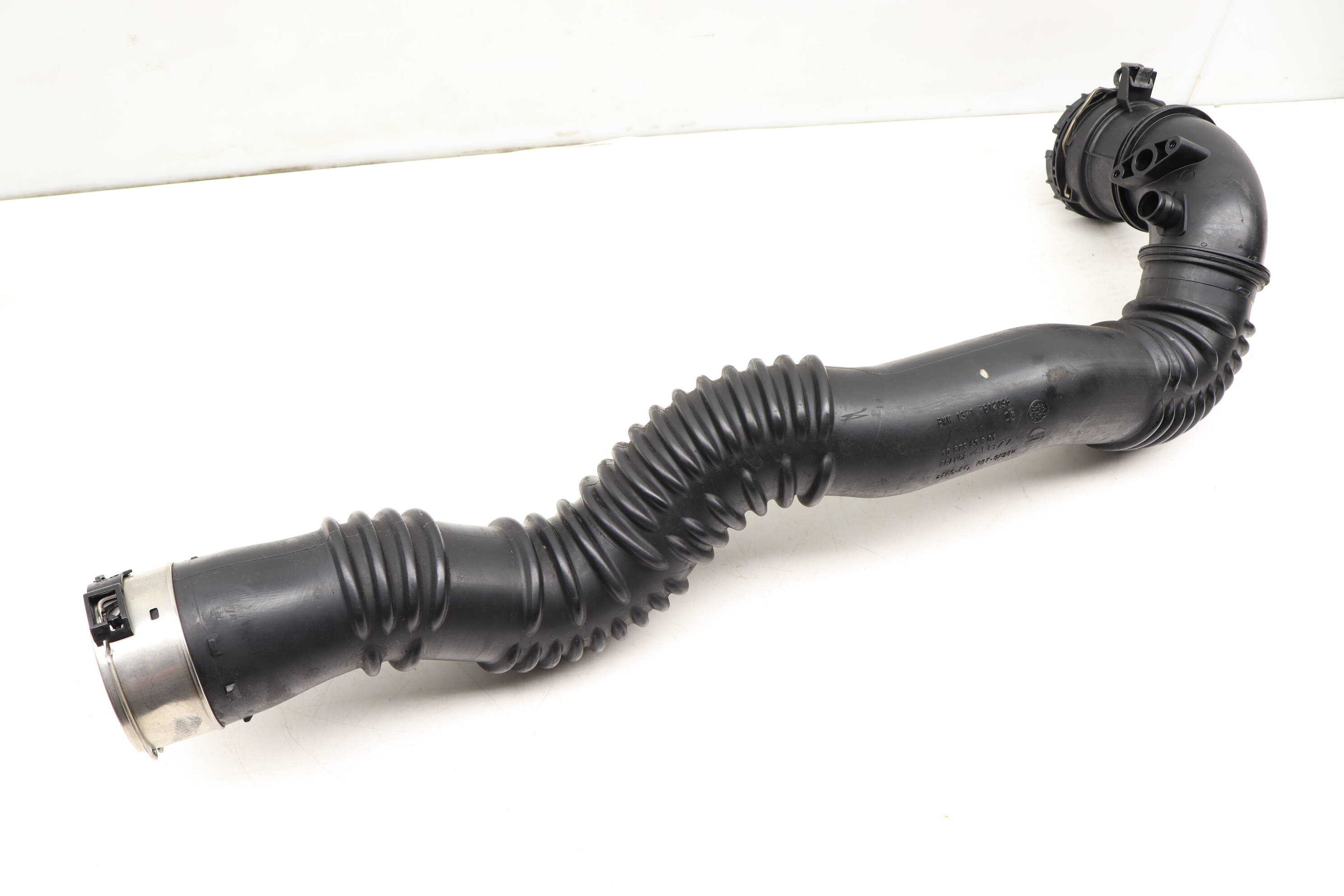 BMW Turbo Intercooler Hose / Line / Tube 13717612096