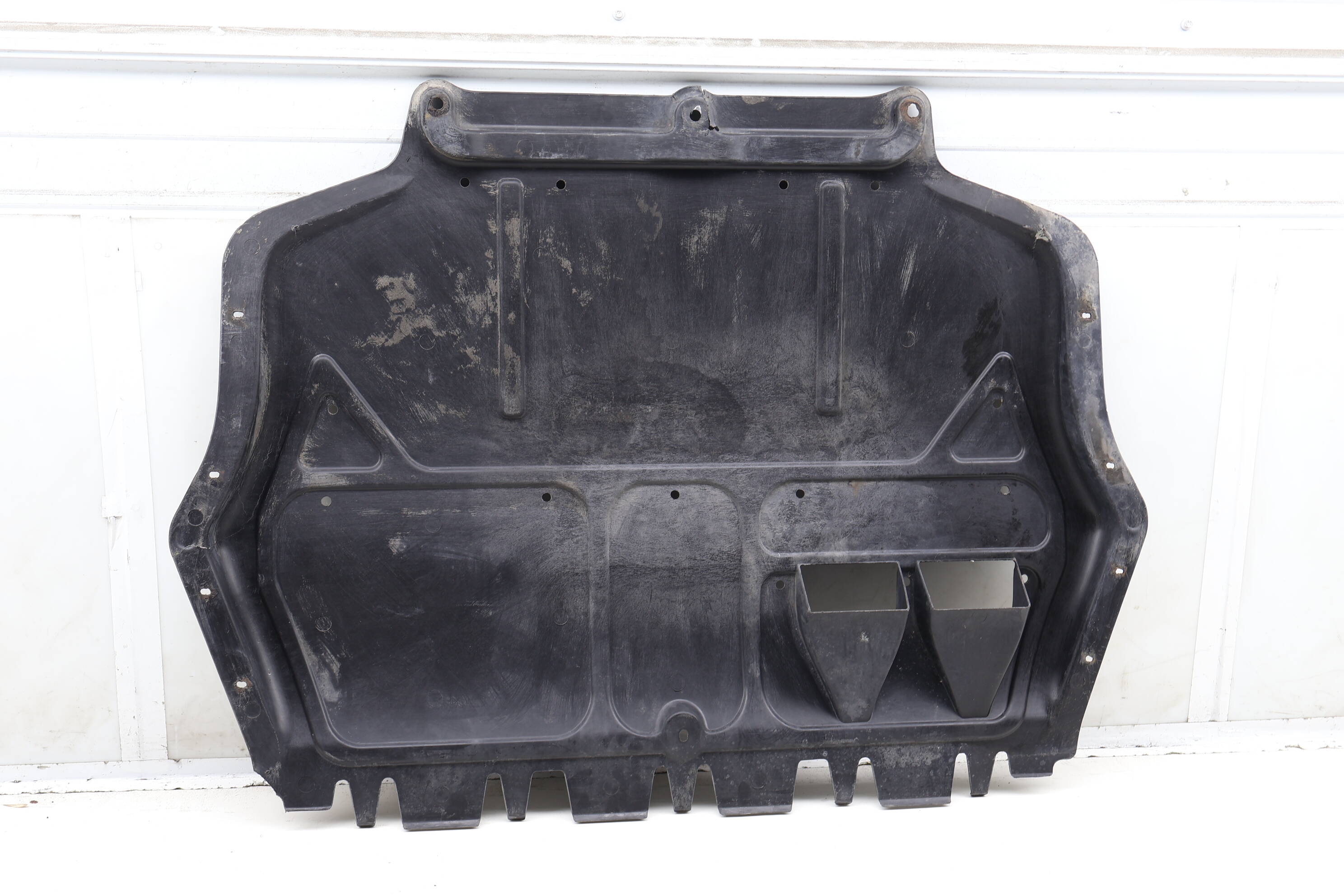 VW Front Belly Pan / Skid Plate / Underbody Panel 561825237D