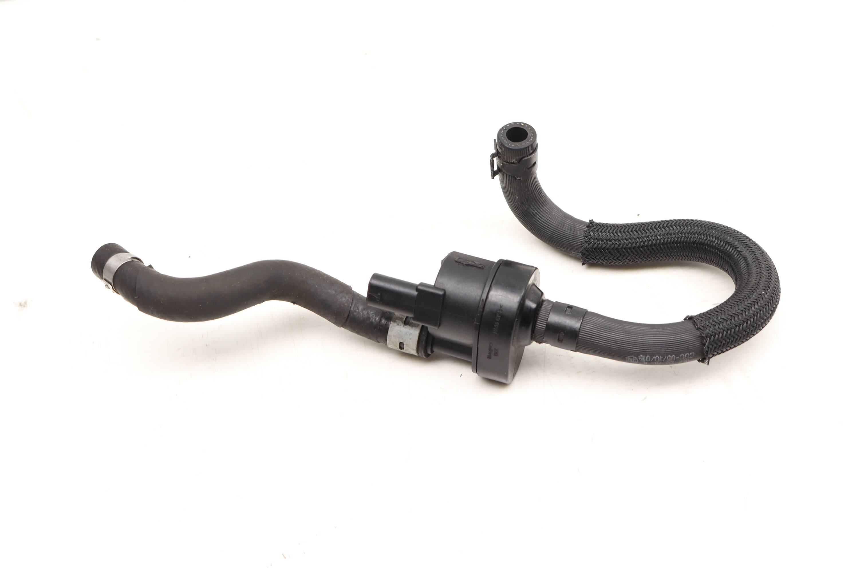 Audi Vacuum Hose / Line 8R0201991J
