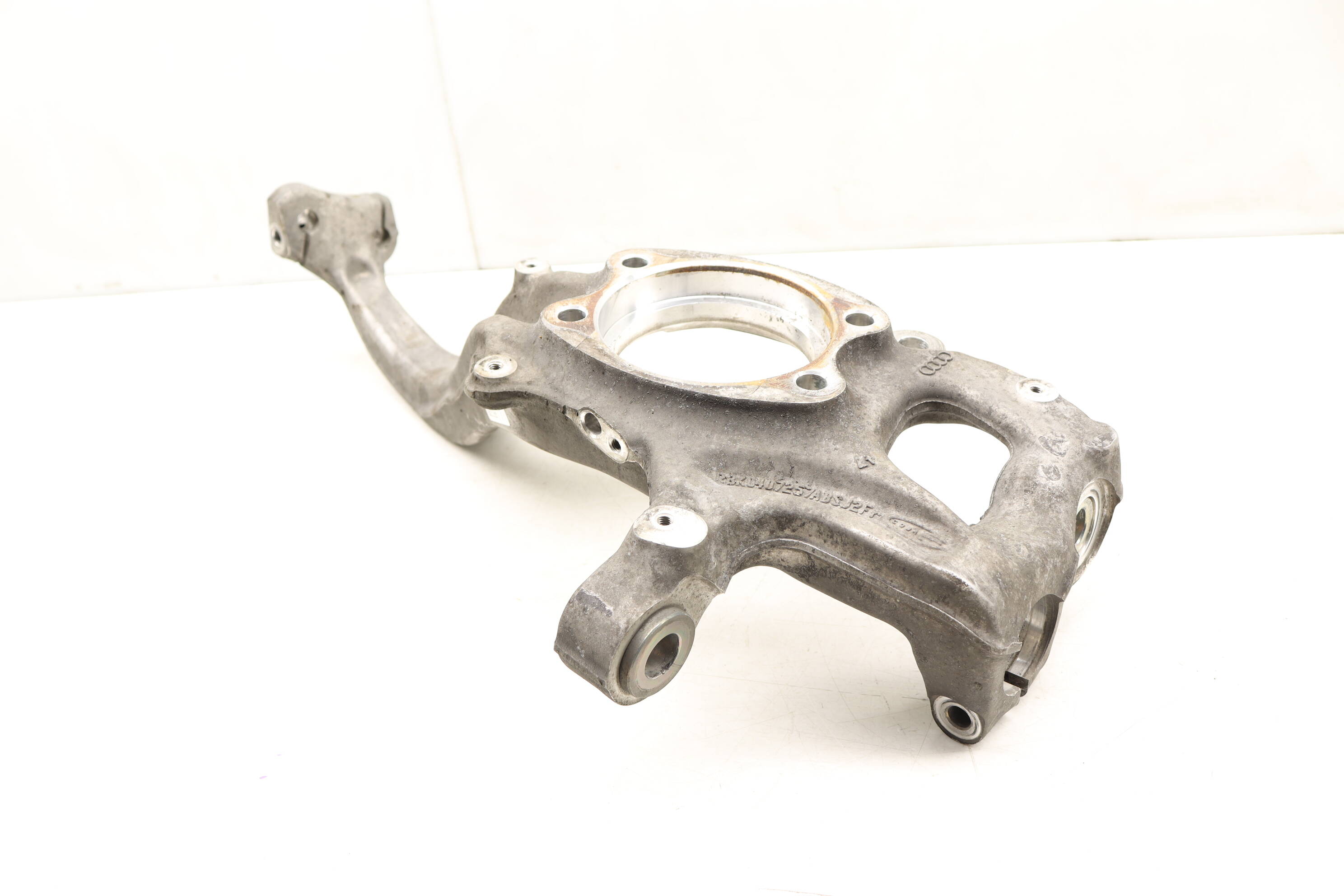 Audi Spindle Knuckle / Wheel Bearing Housing 4G0407253B