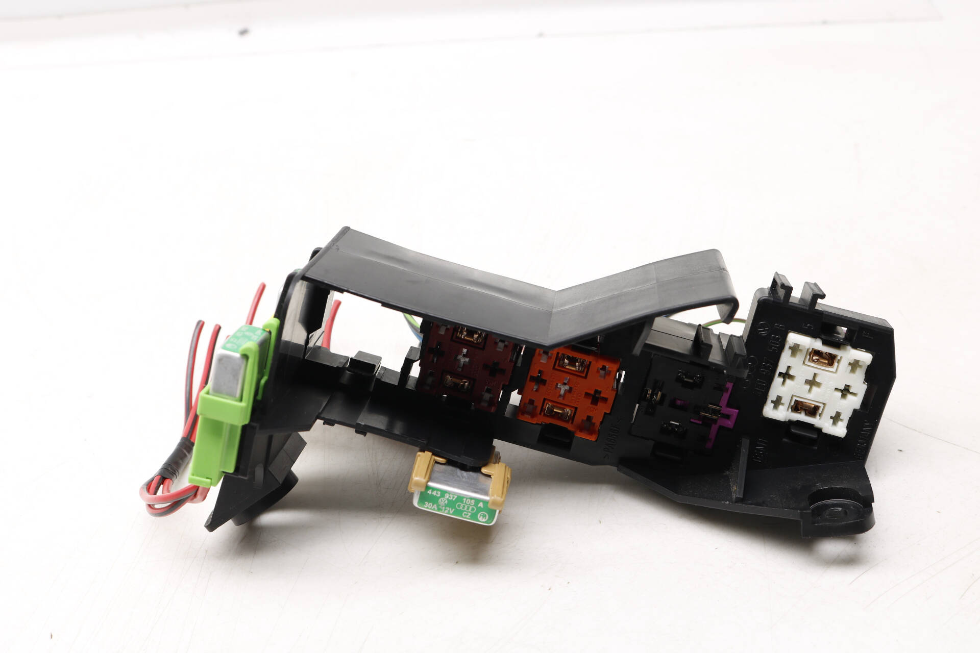 Audi Fuse Box / Relay Plate (A8 Quattro, S8) 4E0937503B