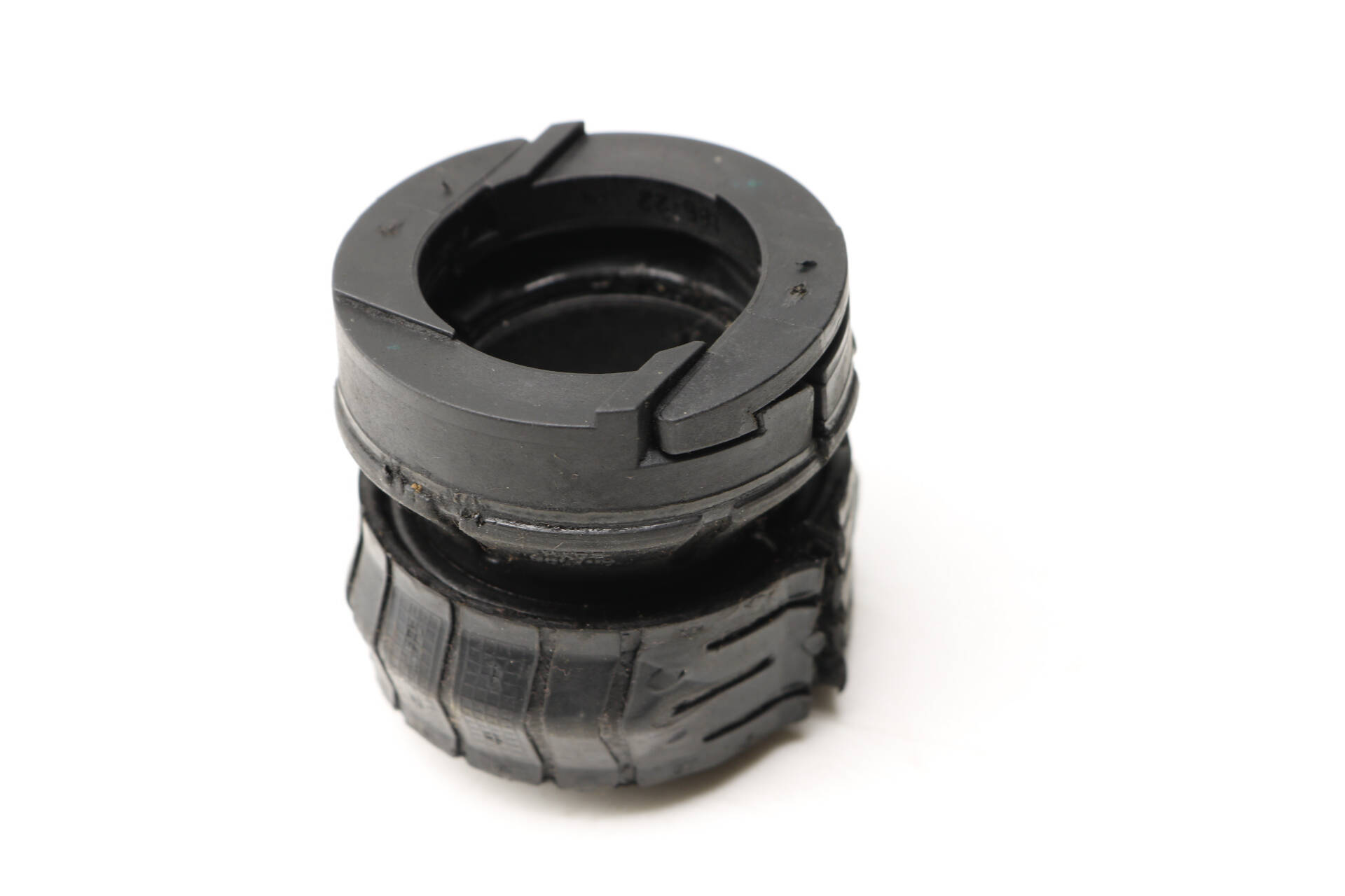 FRONT - SWAY / STABILIZER BAR CLAMP MOUNT - AUDI Q7 VW TOUAREG