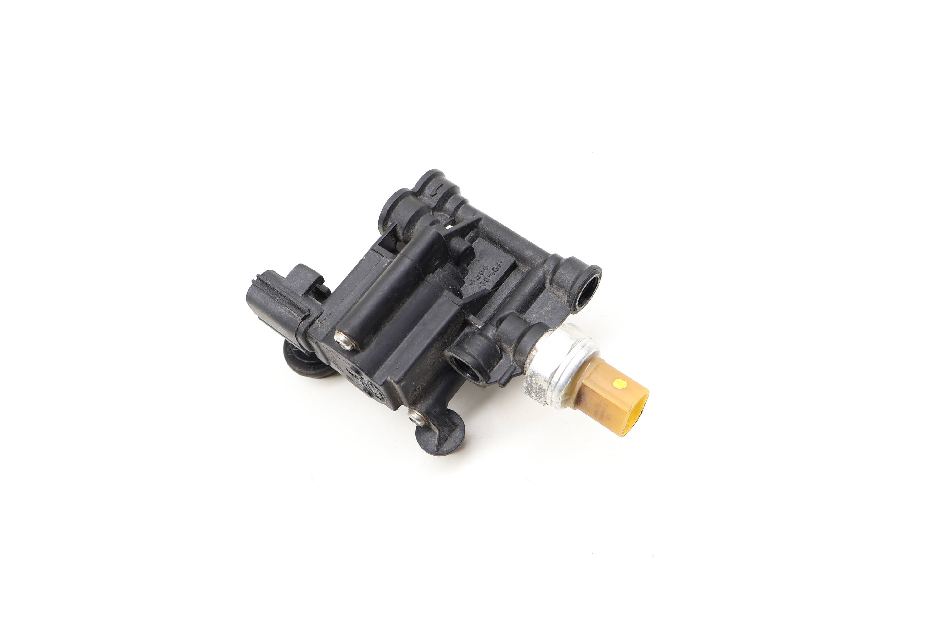 Land Rover Air Suspension Self-Leveling Valve RVH000046