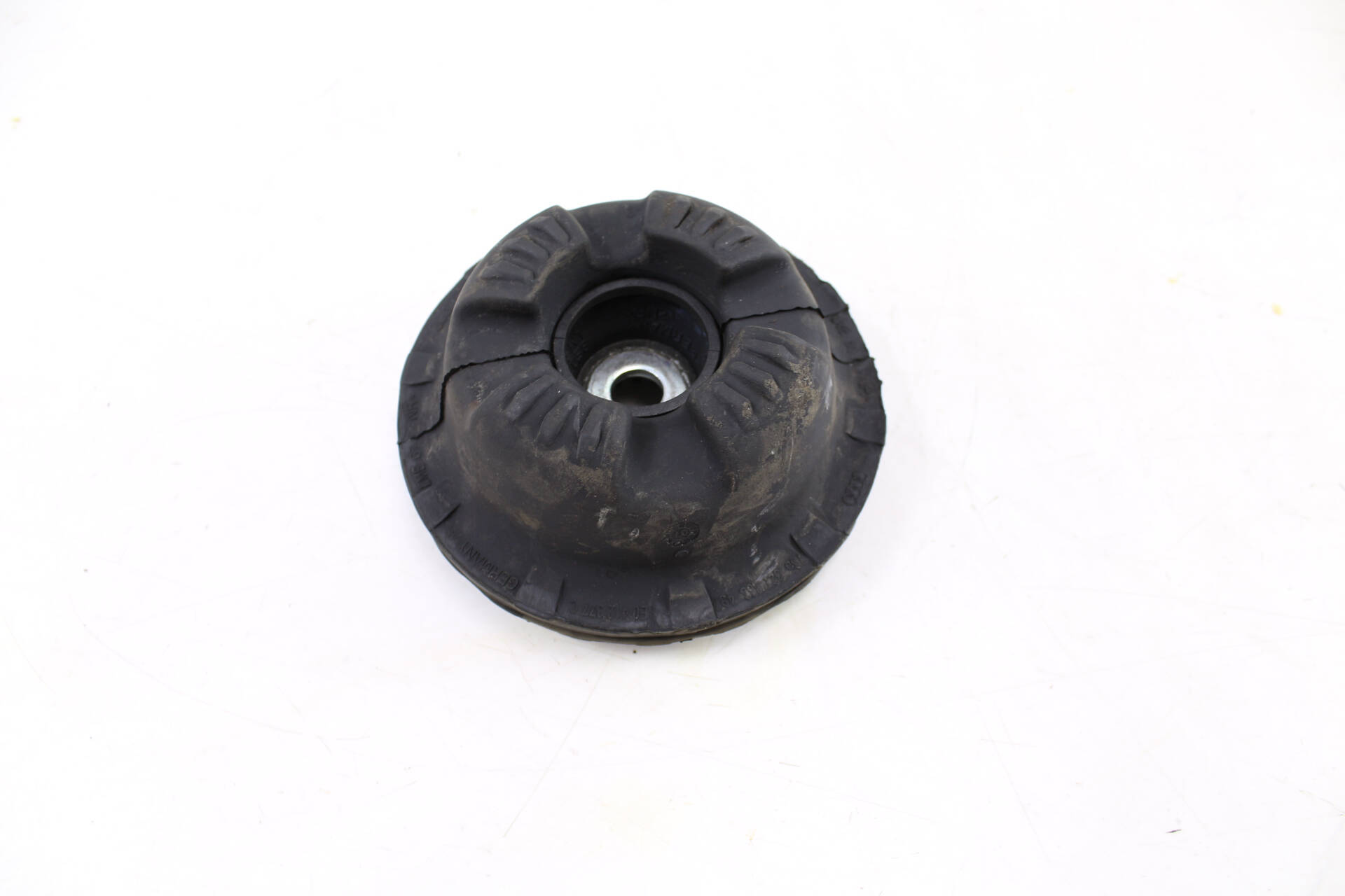 Audi Front Upper Strut Mount / Bushing 8E0412377C