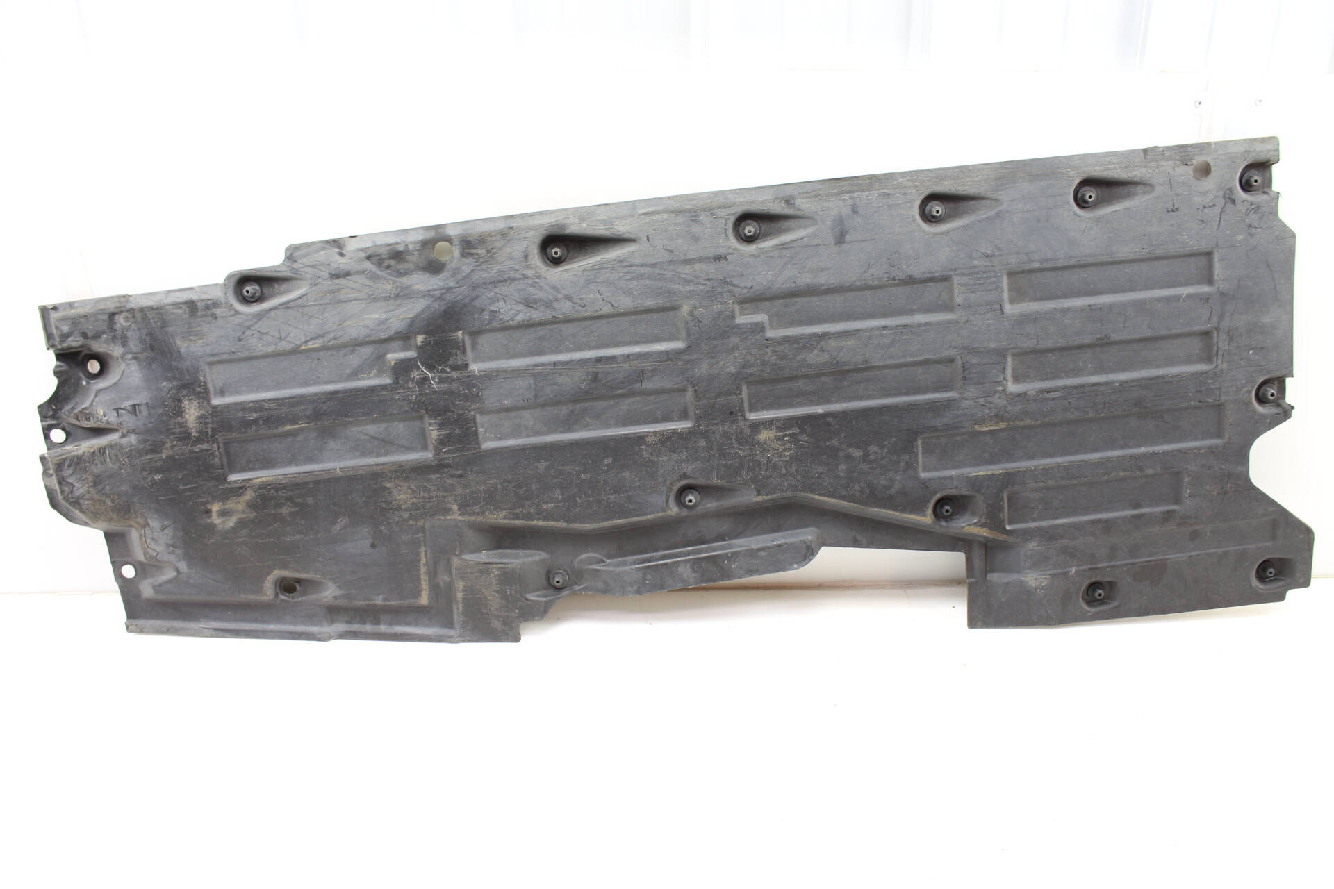 LEFT - UNDERBODY LINER / PANEL - AUDI A8 S8 - 4E0825205D
