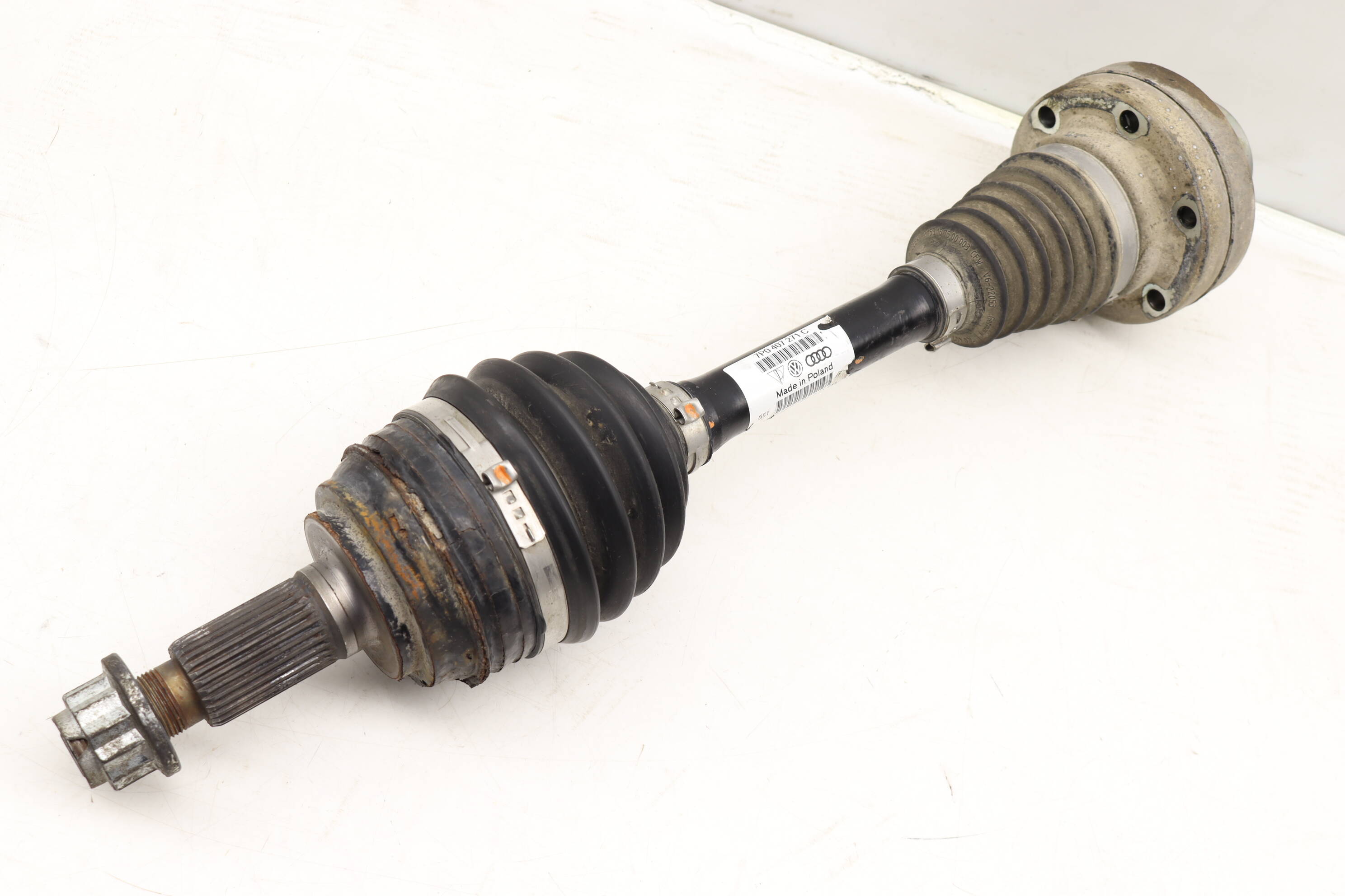 VW Front Cv Axle Shaft (Touareg) 7P0407271C