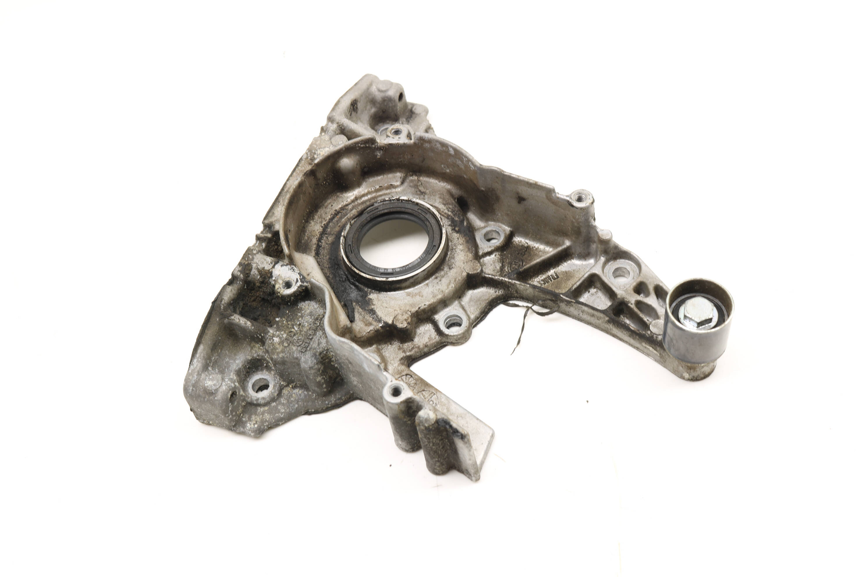 FRONT - CRANKSHAFT SEAL PLATE - AUDI A3 A4 S3 TT TTS VW EOS GOLF R GTI