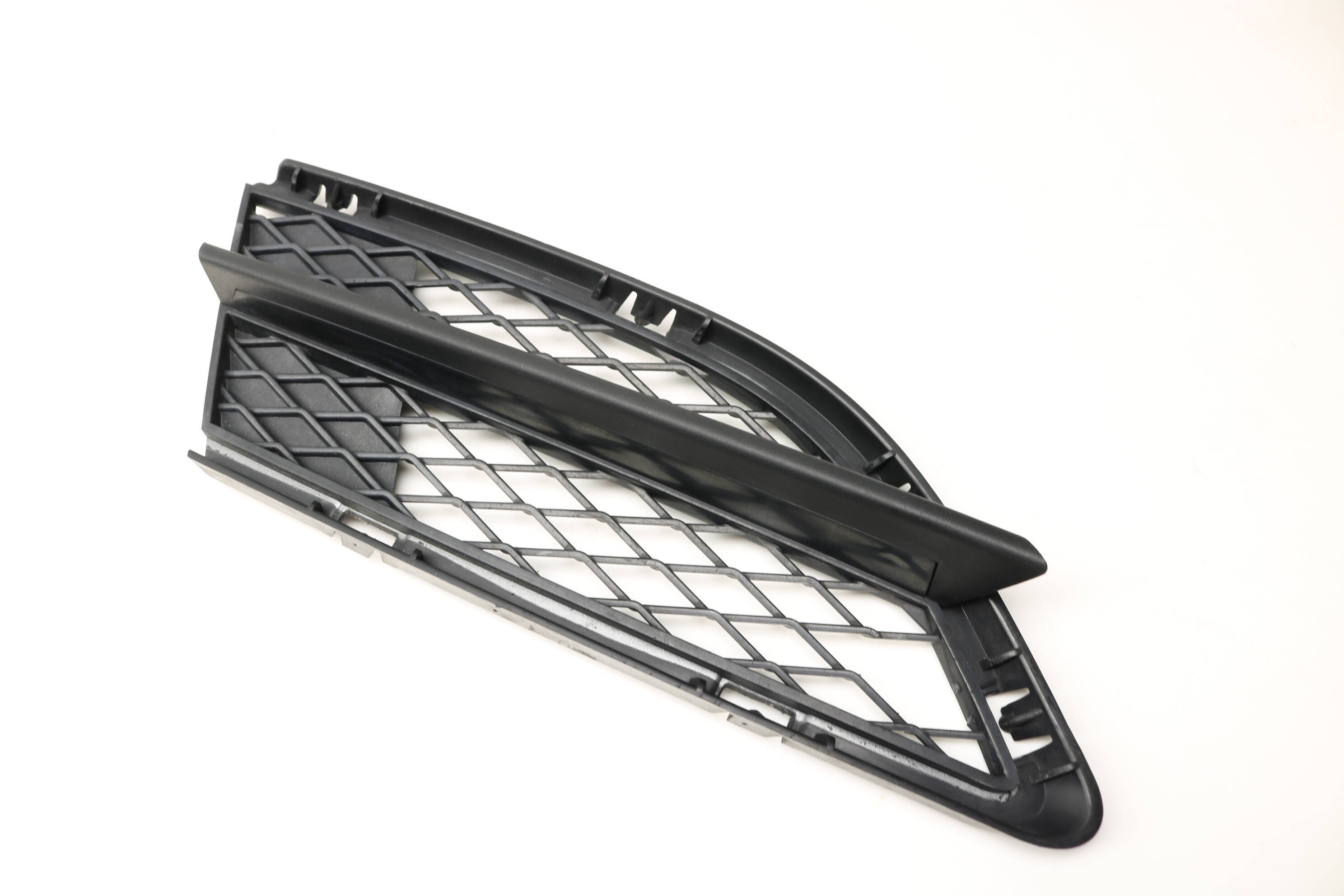 BMW Front Right Bumper Grille 51117198902