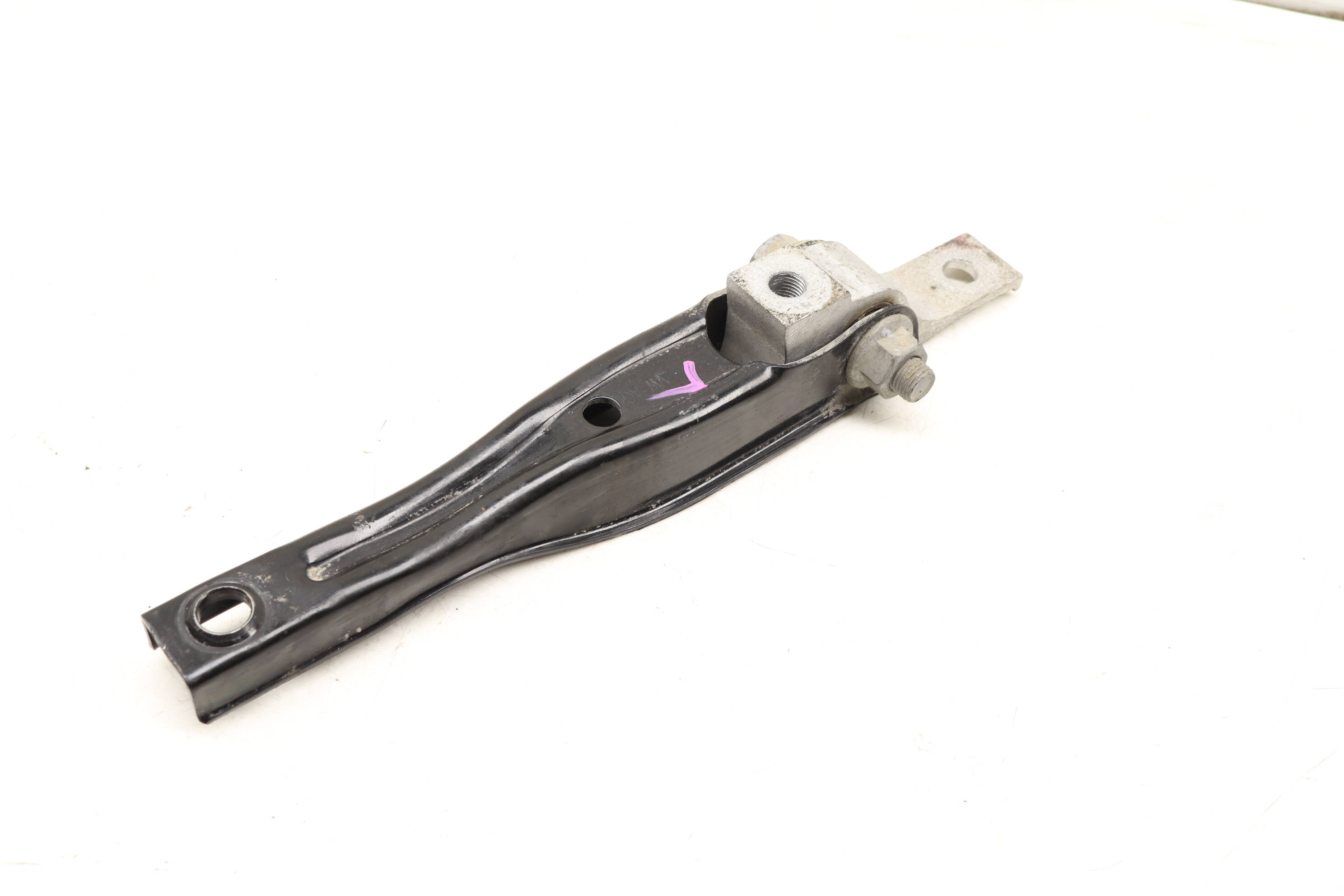 VW Dogbone / Pendulum Mount Bracket (Atlas) 3QD199855