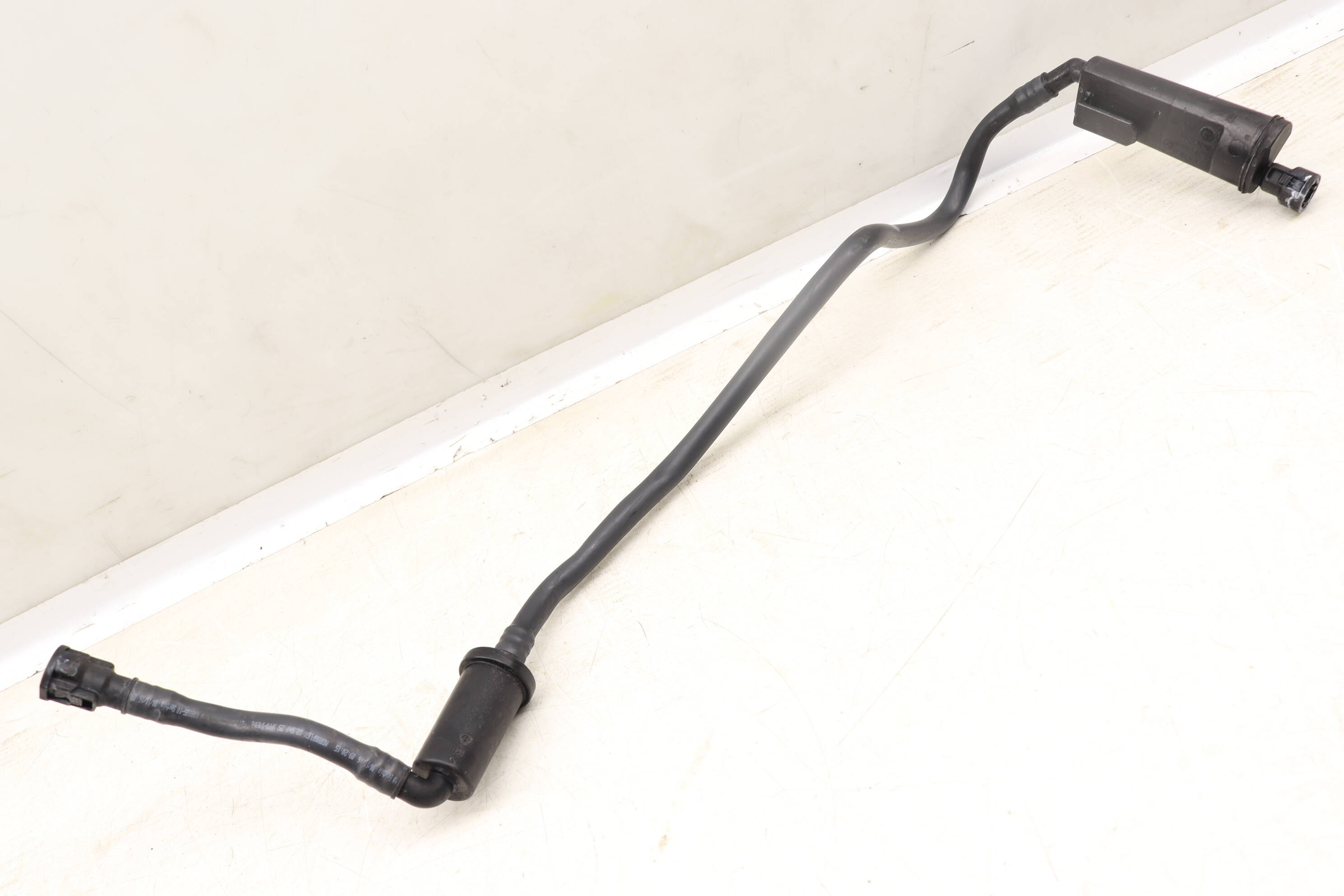 BMW Fuel Tank Breather Hose / Line 13908663476