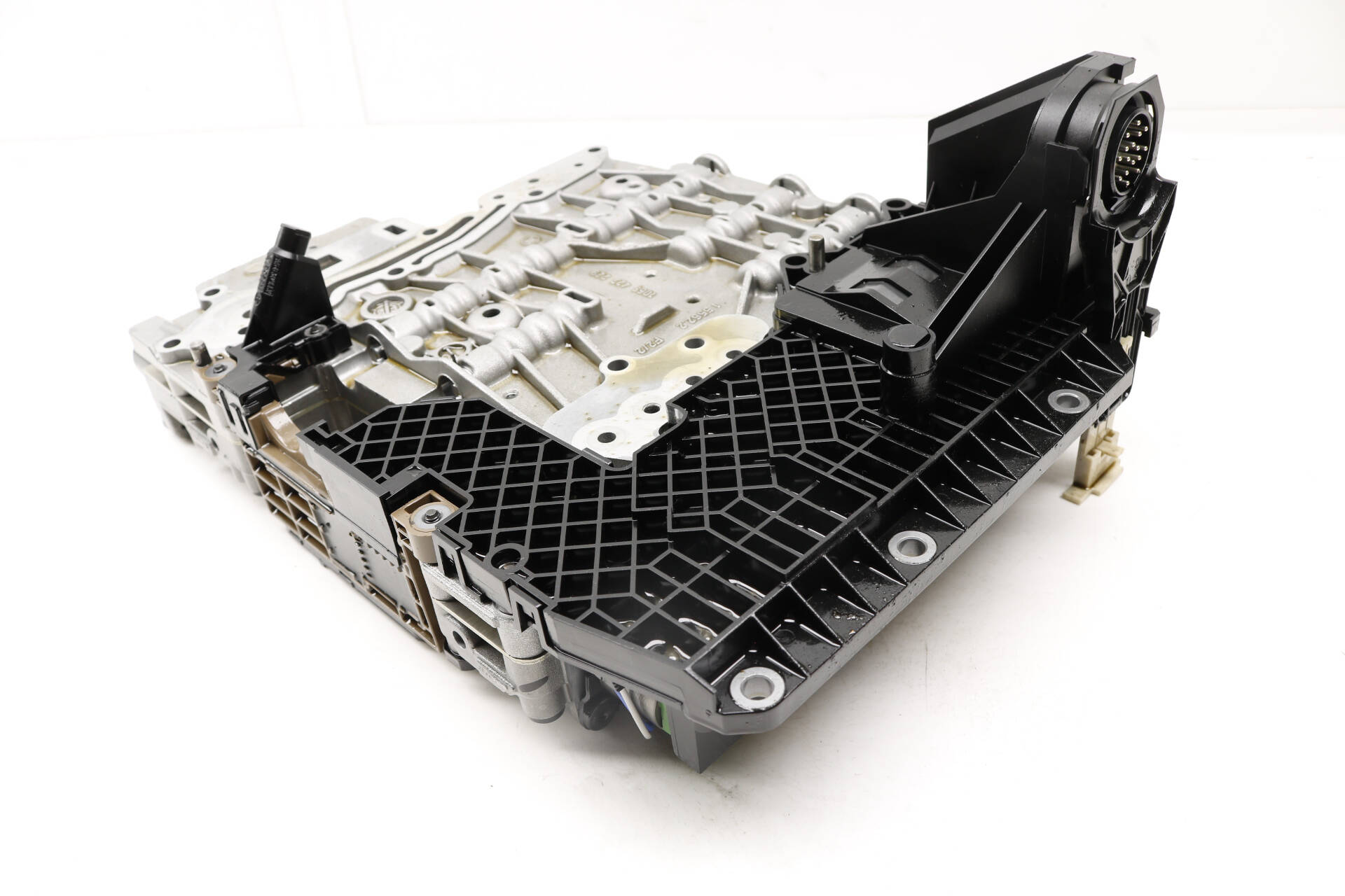 TRANSMISSION VALVE BODY / MECHATRONIC (GA6HP26Z) - BMW 550I 650I X5 X6