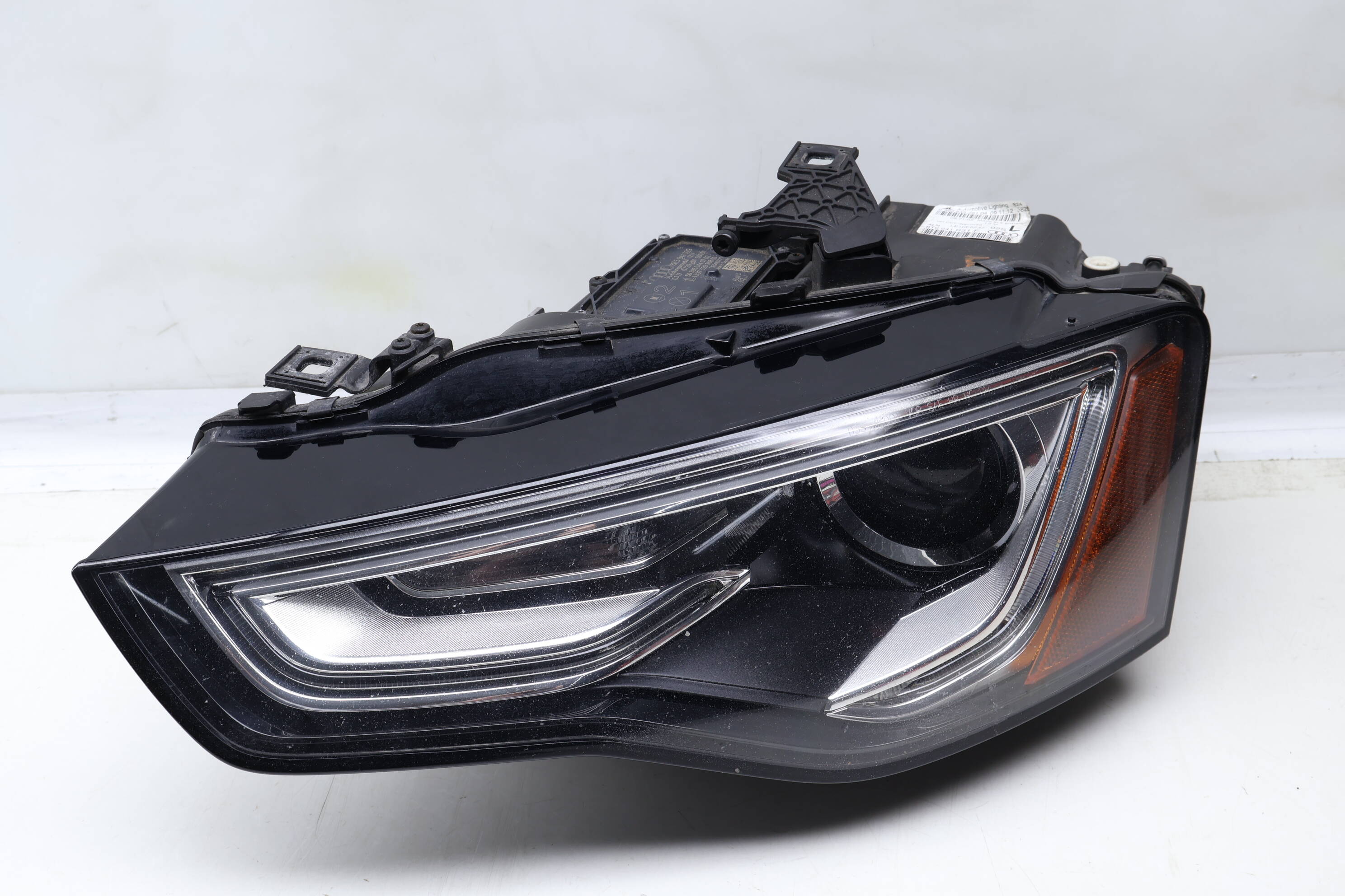 Audi Left Afs Xenon Headlight / Headlamp 8T0941031E