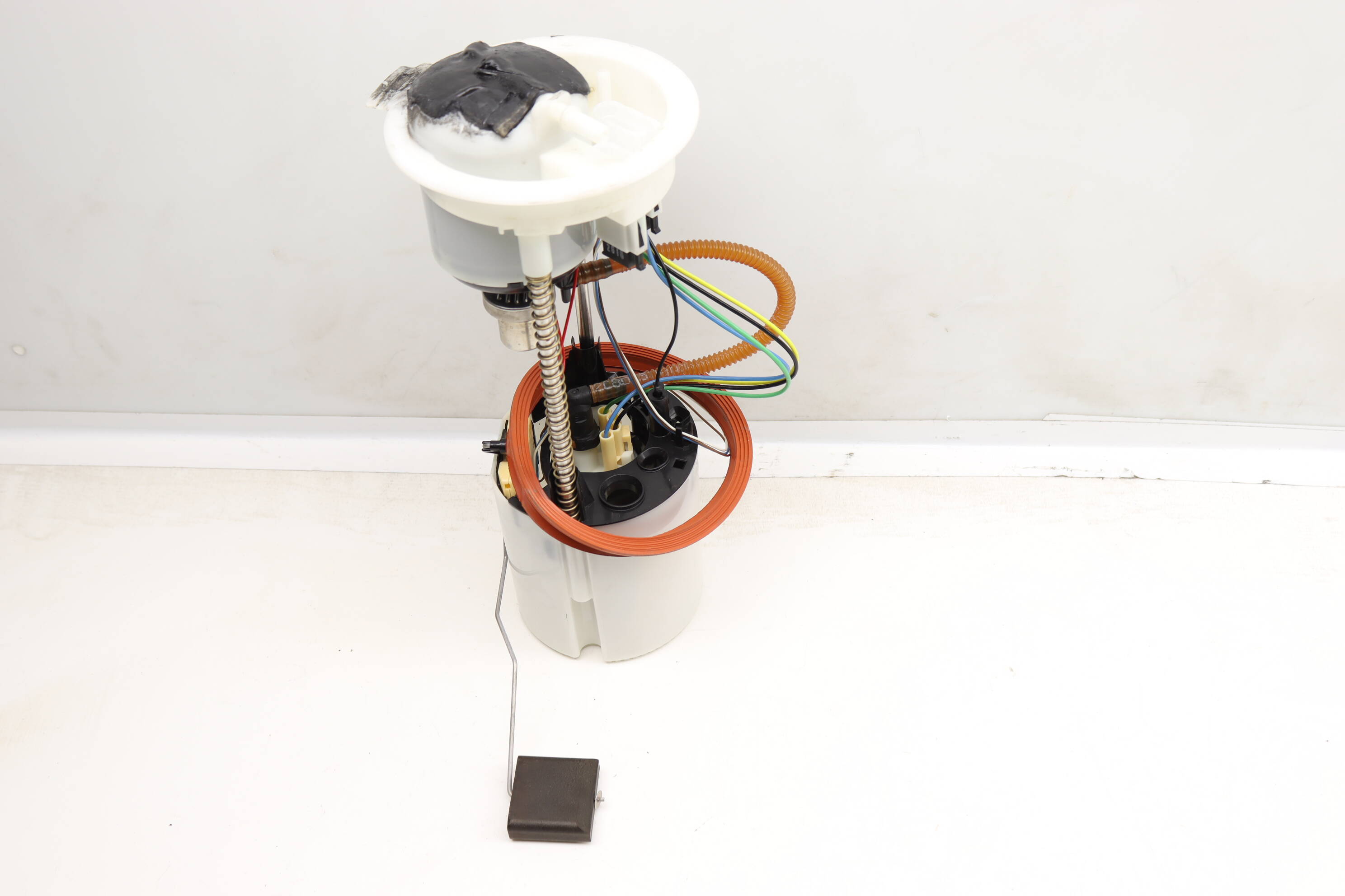 Audi In-Tank Fuel Pump Assembly (SQ5, Q5) 8R0919051E