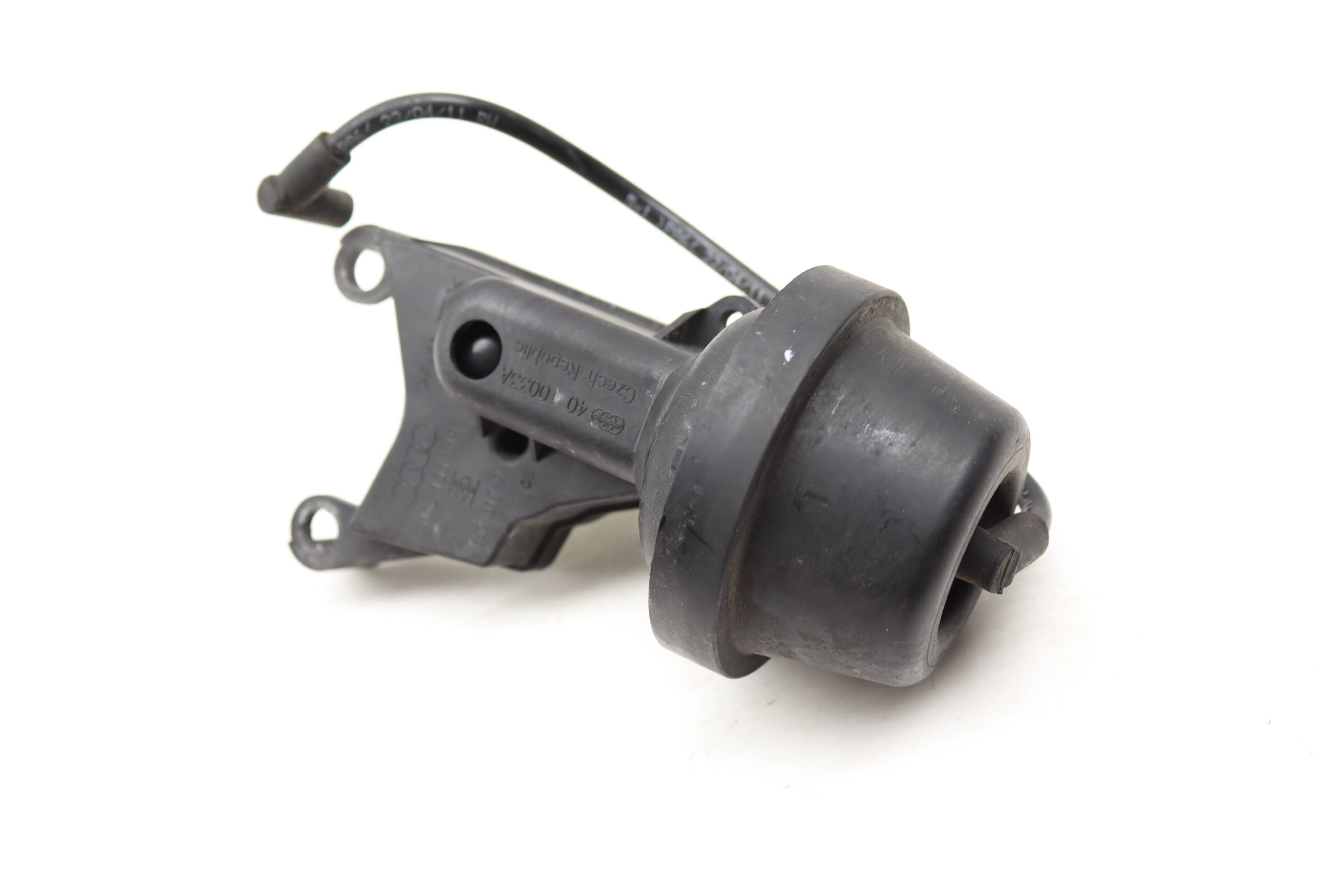 INTAKE MANIFOLD VACUUM ACTUATOR - AUDI A4 A5 A6 Q5 - 06E133619