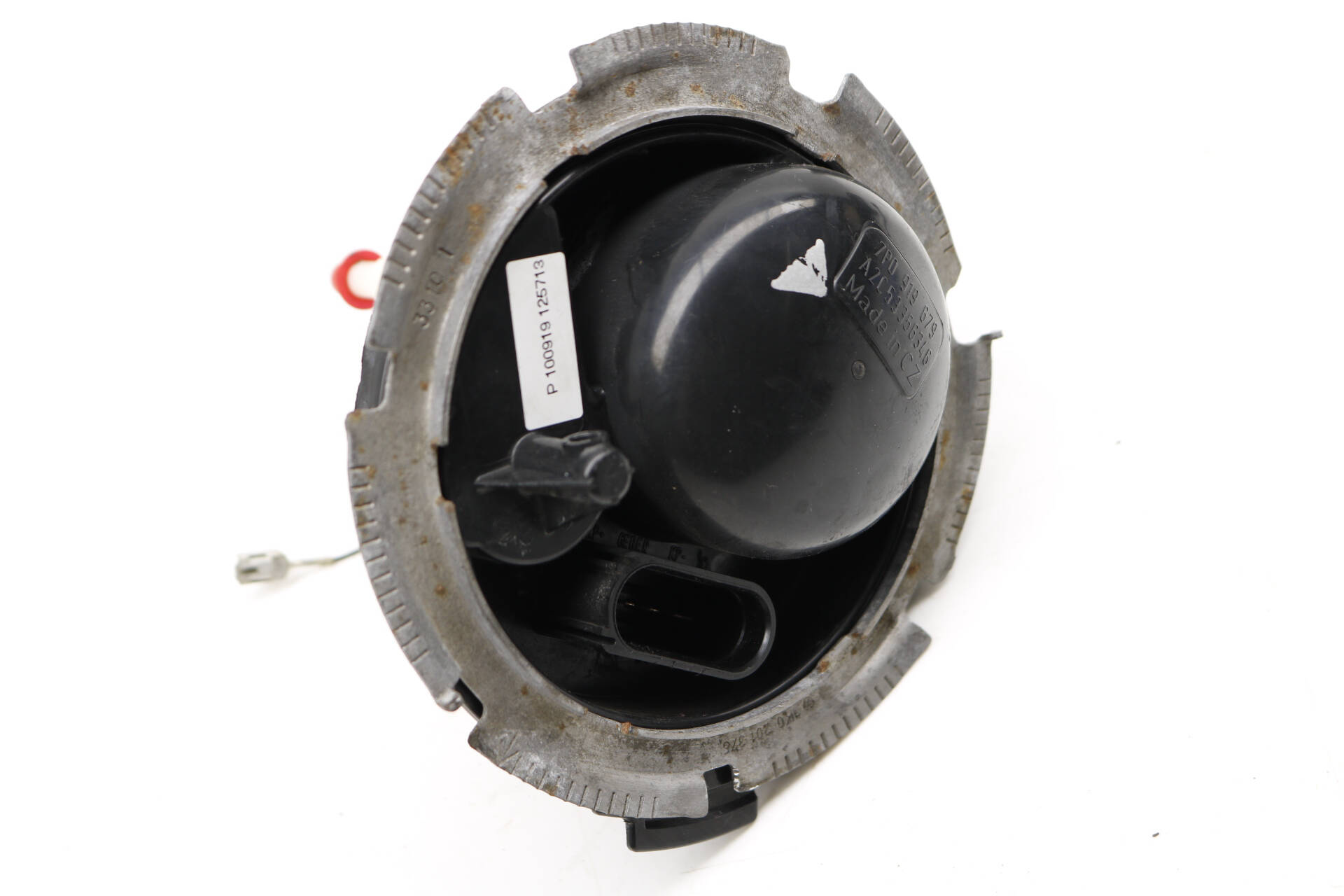 VW Right Fuel Pump Flange (Touareg) 7P0919679A