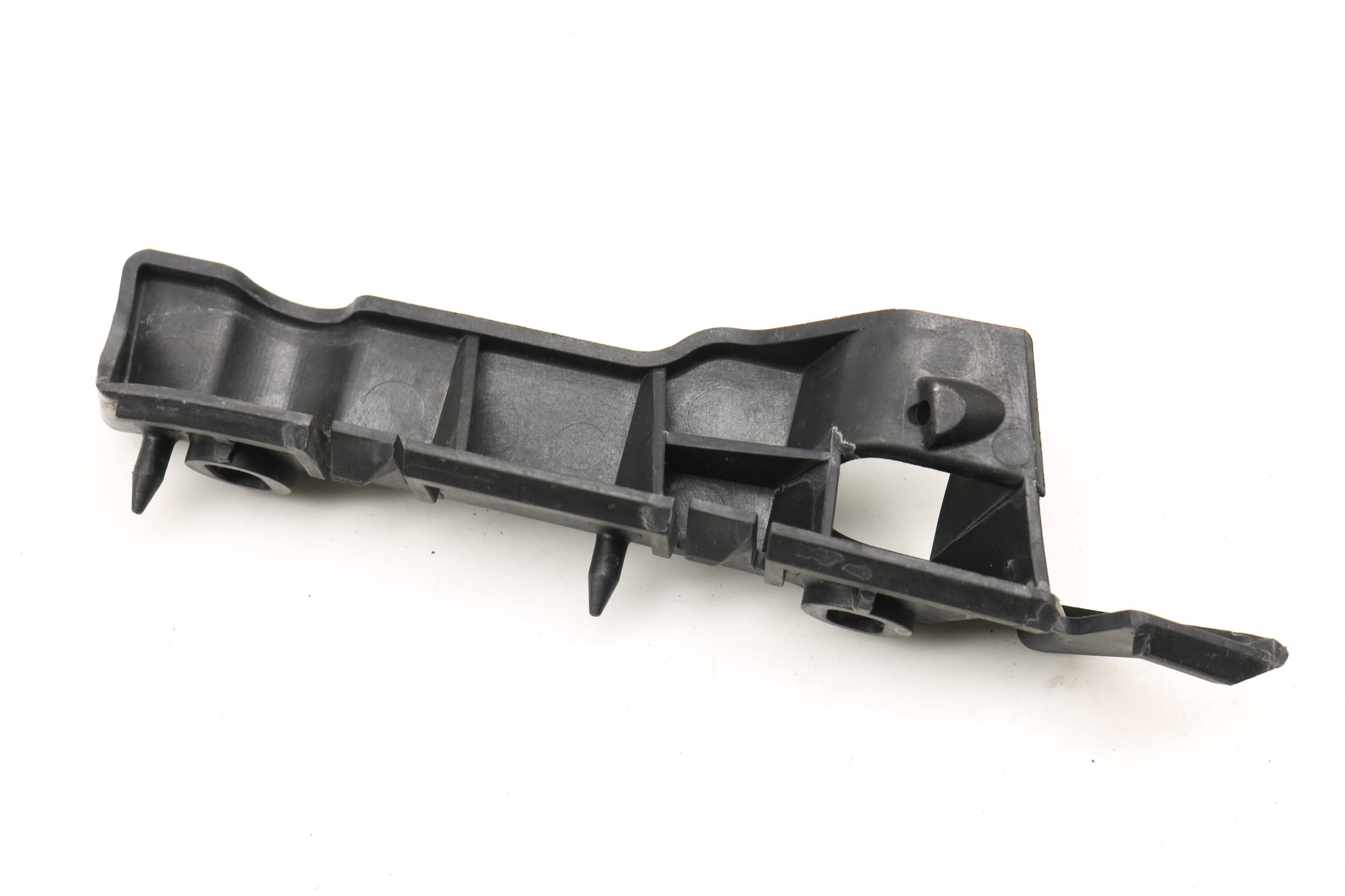 FRONT RIGHT - BUMPER GUIDE / BRACKET - AUDI A5 S5 - 8T0807284A