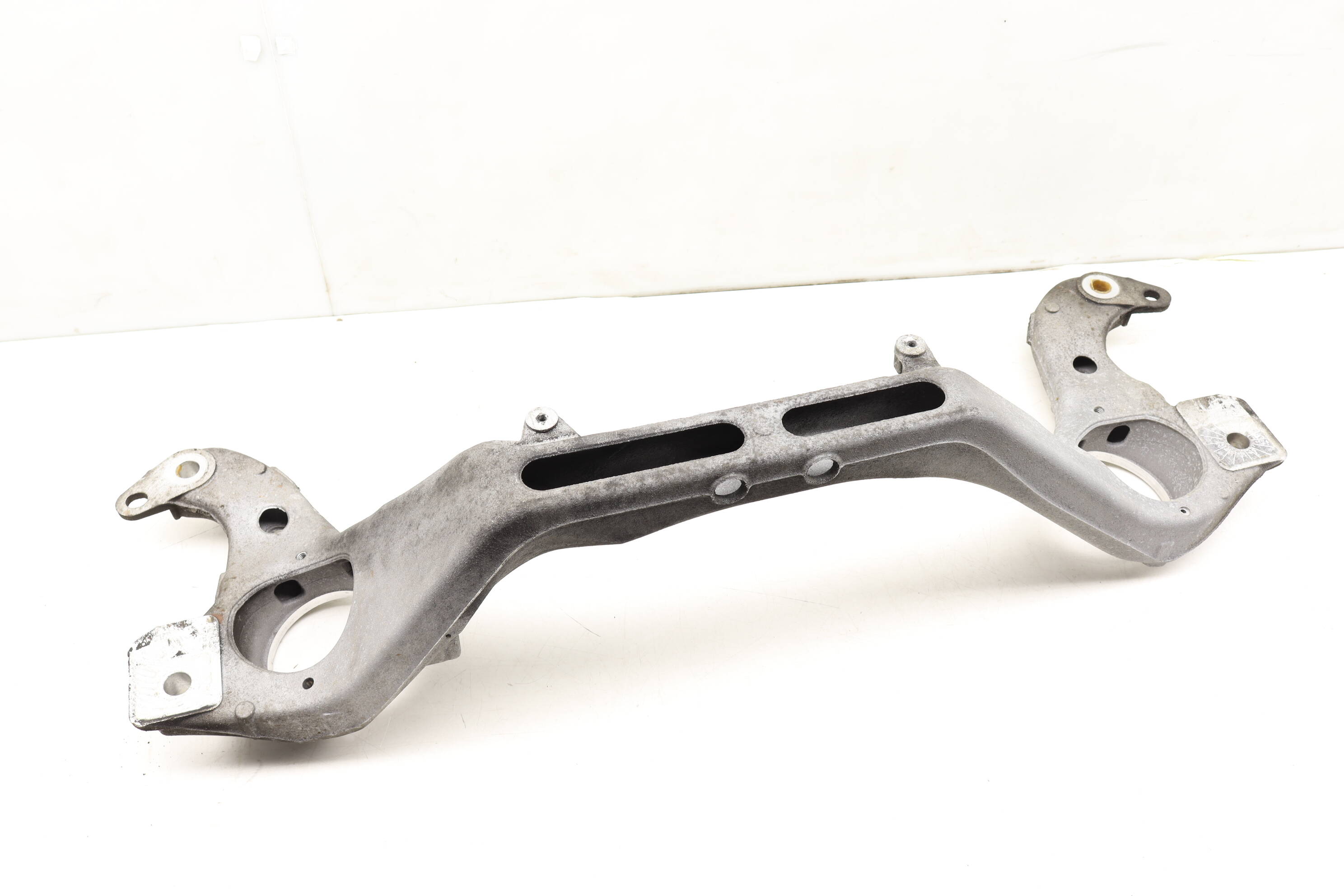 ENGINE CARRIER / CROSSMEMBER - VW TOUAREG - 7P0199207A