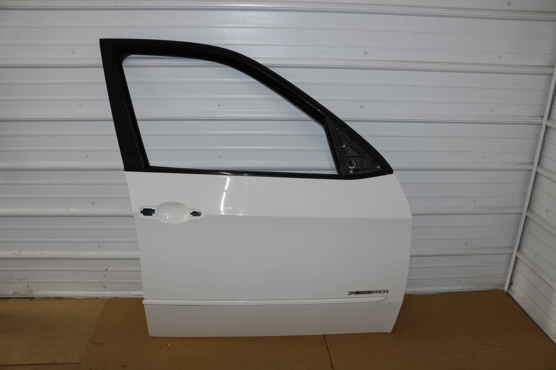 BMW Front Right Door Shell / Skin / Frame (X5) 41517211424