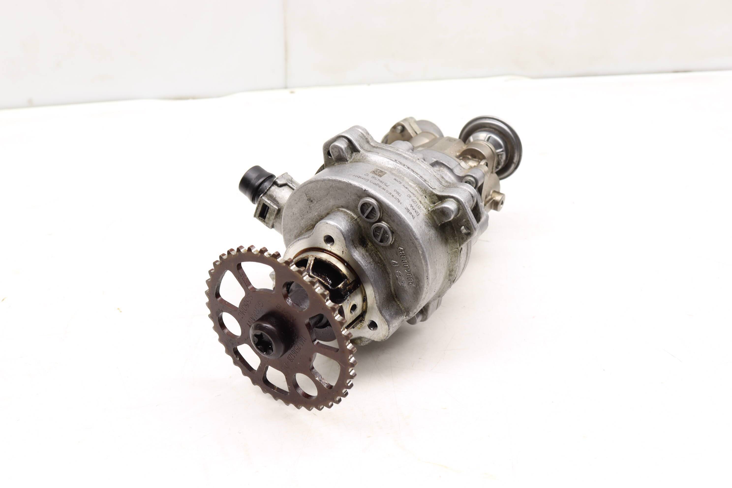 BMW Vacuum Pump 11667519458