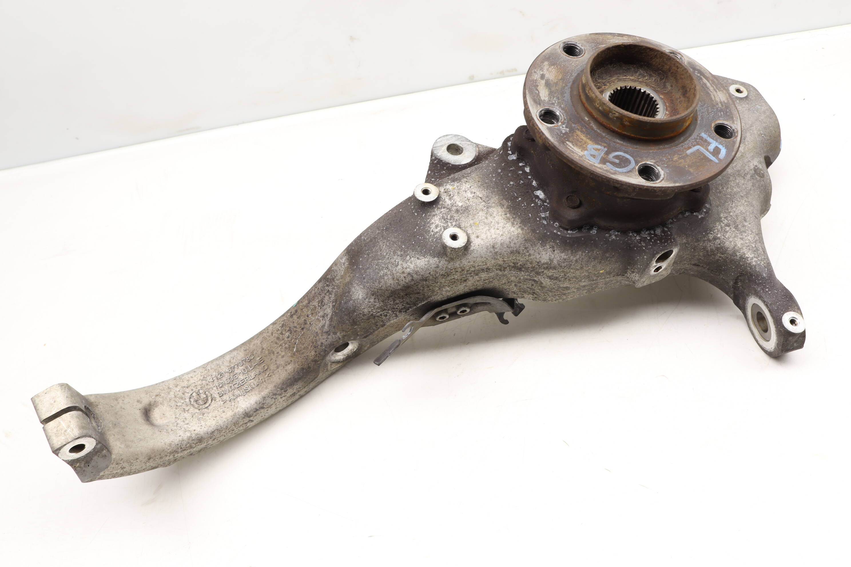 BMW Front Left Spindle Knuckle W/ Wheel Bearing 31216773783