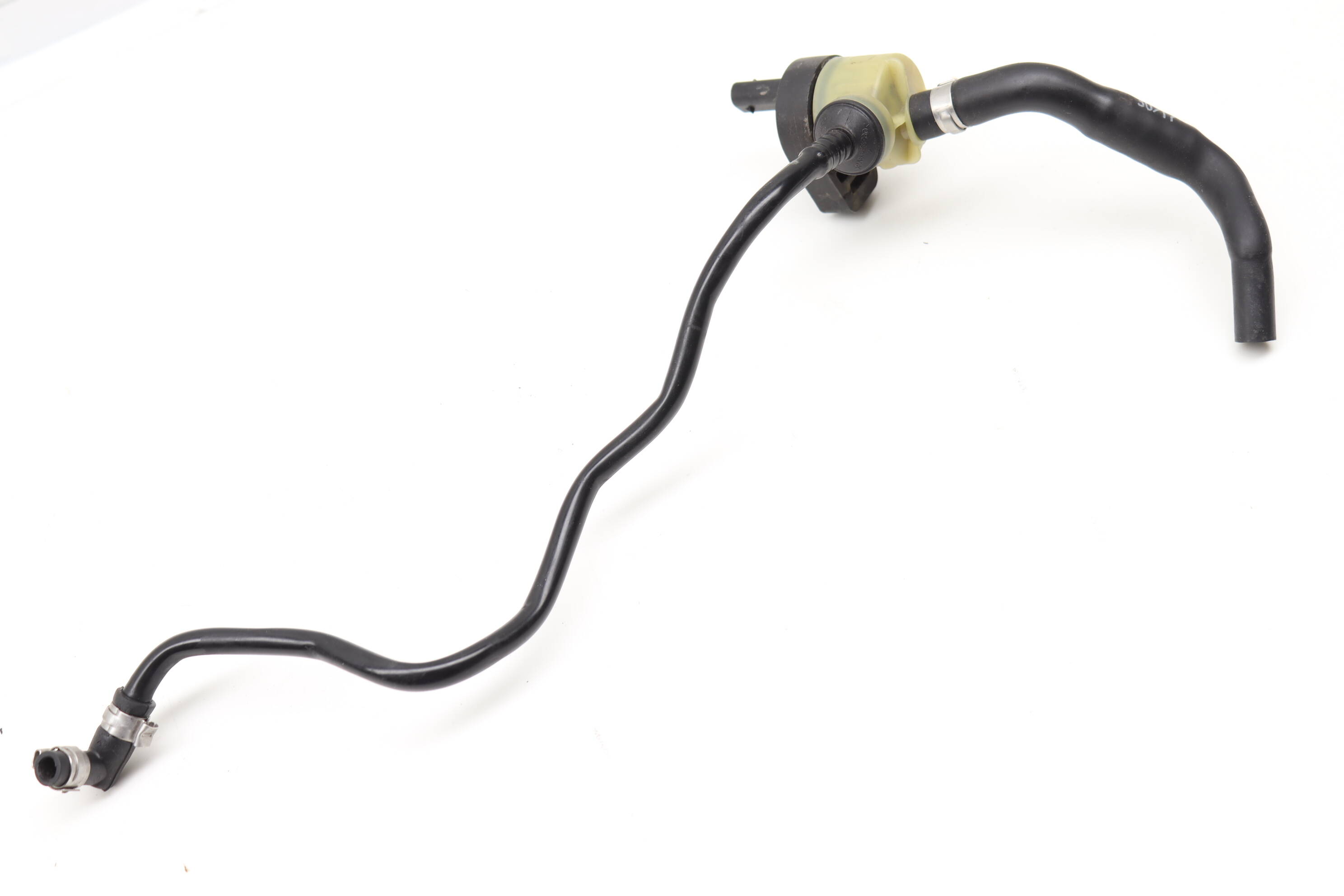 Audi Pcv Breather Hose / Engine Tube 06E103207AR