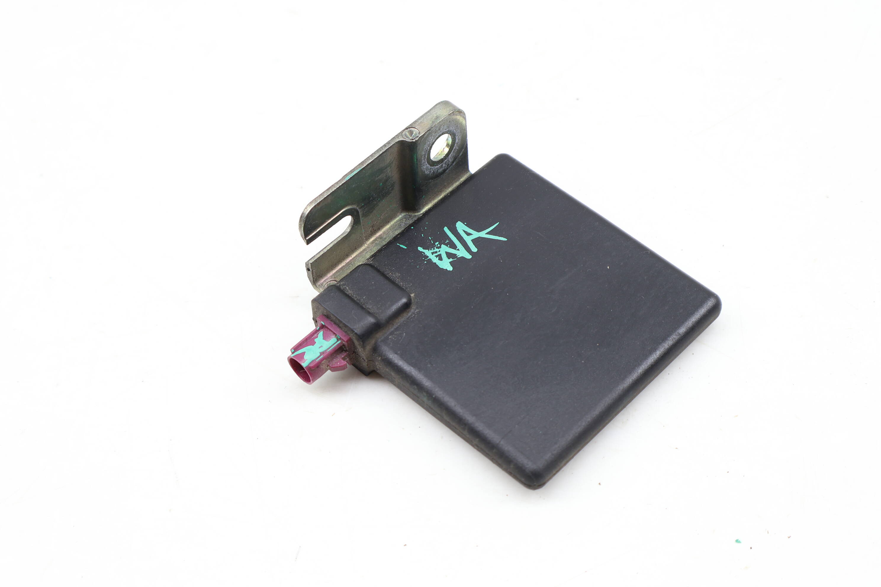 VW Antenna Booster 3G9035534