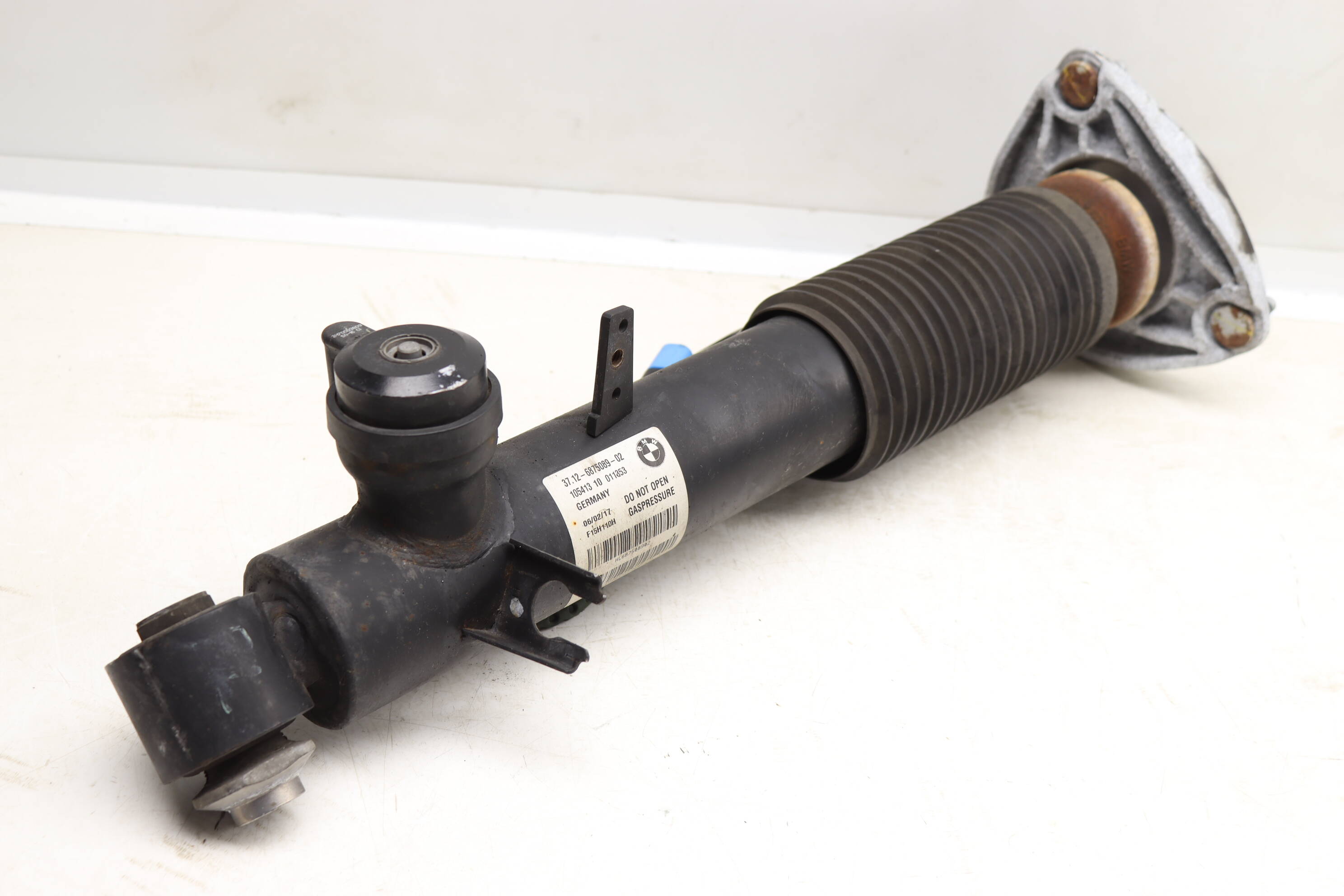 BMW Rear Left Strut / Shock Absorber (X5, X6) 37106875089