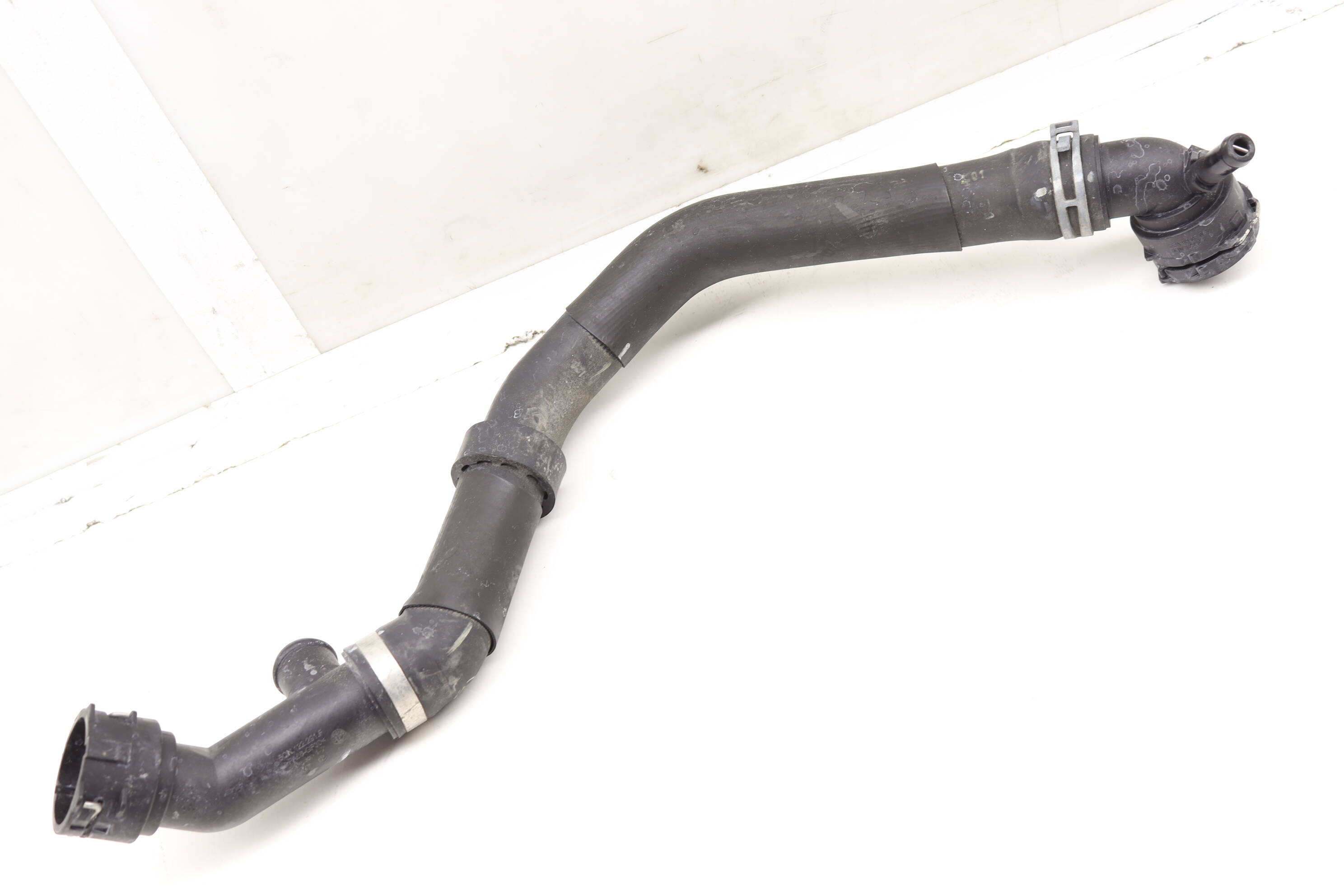 VW Upper Radiator Coolant Hose / Line (Tiguan) 5QN122101AB