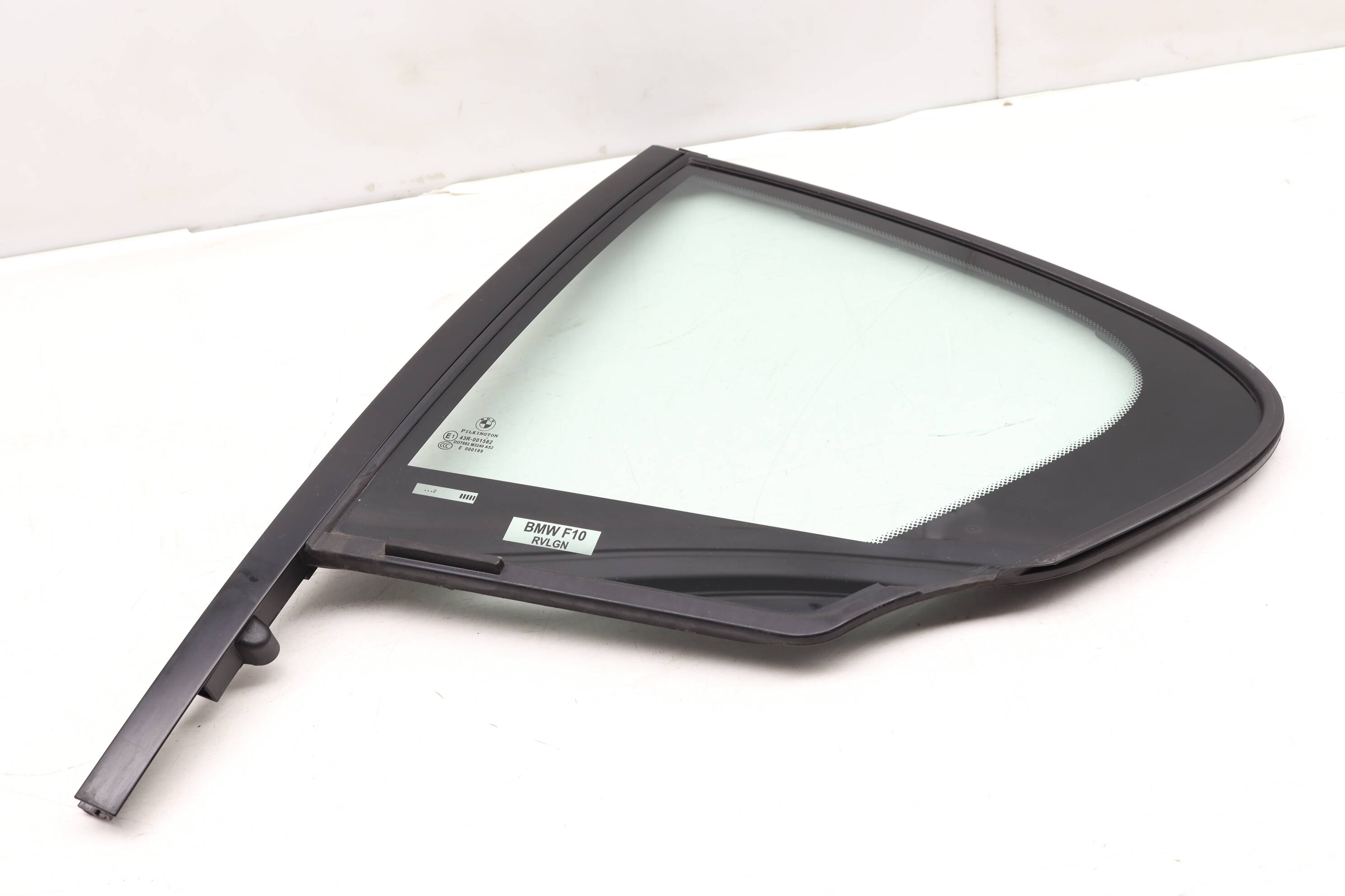 REAR LEFT - QUARTER WINDOW GLASS - BMW 528I XDRIVE 535D XDRIVE