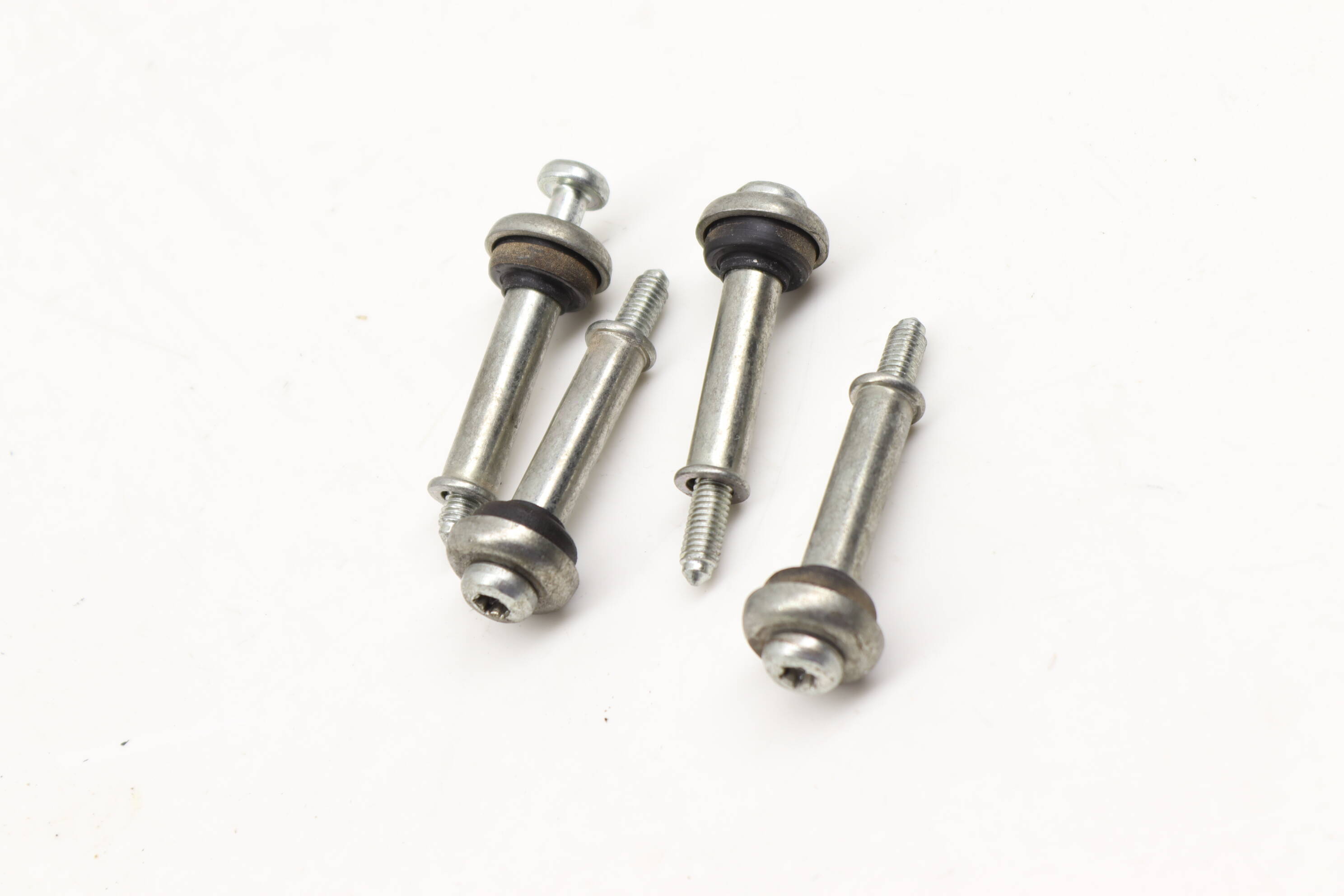 Land Rover Throttle Body Screw / Bolt Set (4)