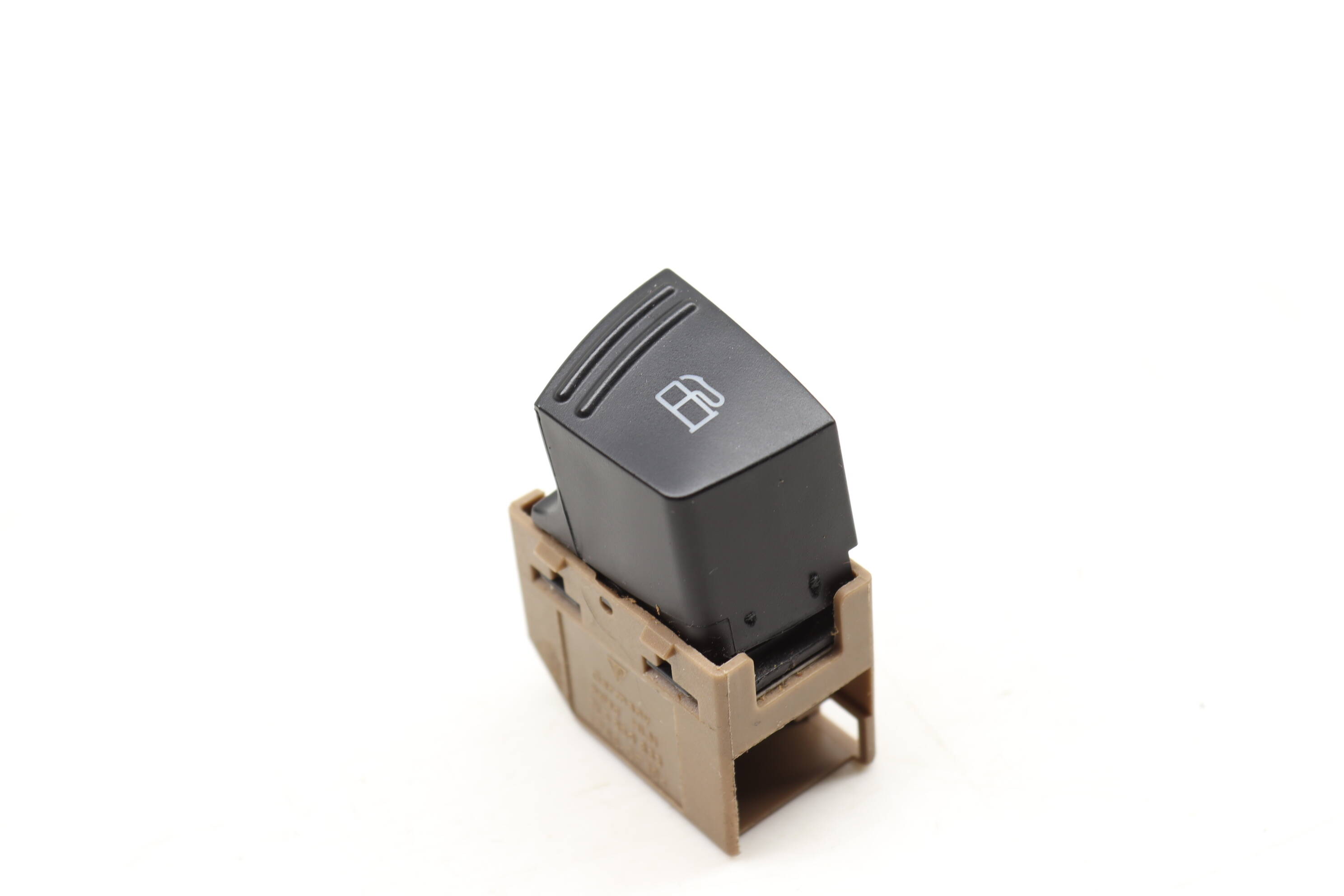 FUEL DOOR RELEASE SWITCH / BUTTON - PORSCHE CAYENNE - 7L5959833