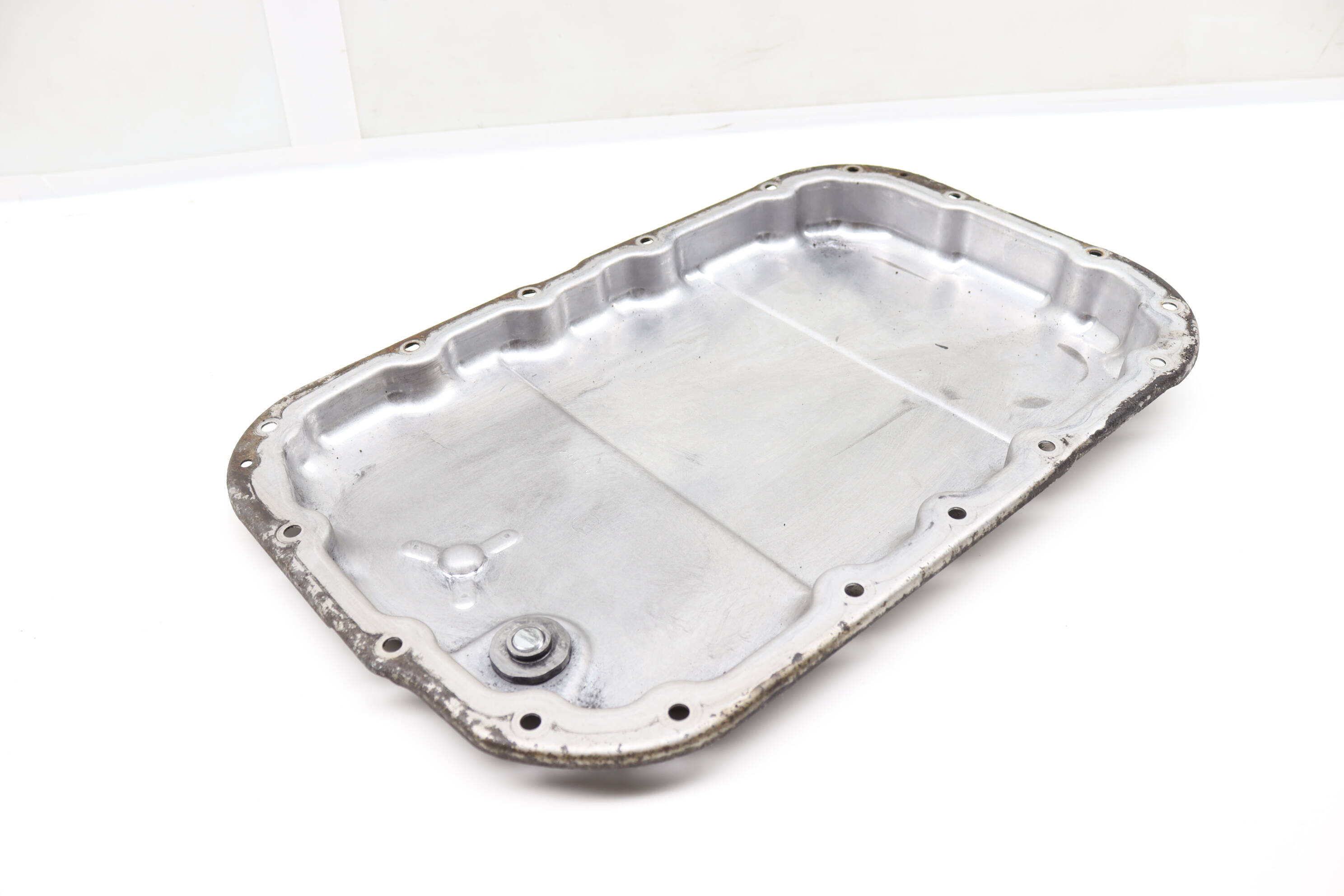 BMW Transmission Oil Pan 24117581605