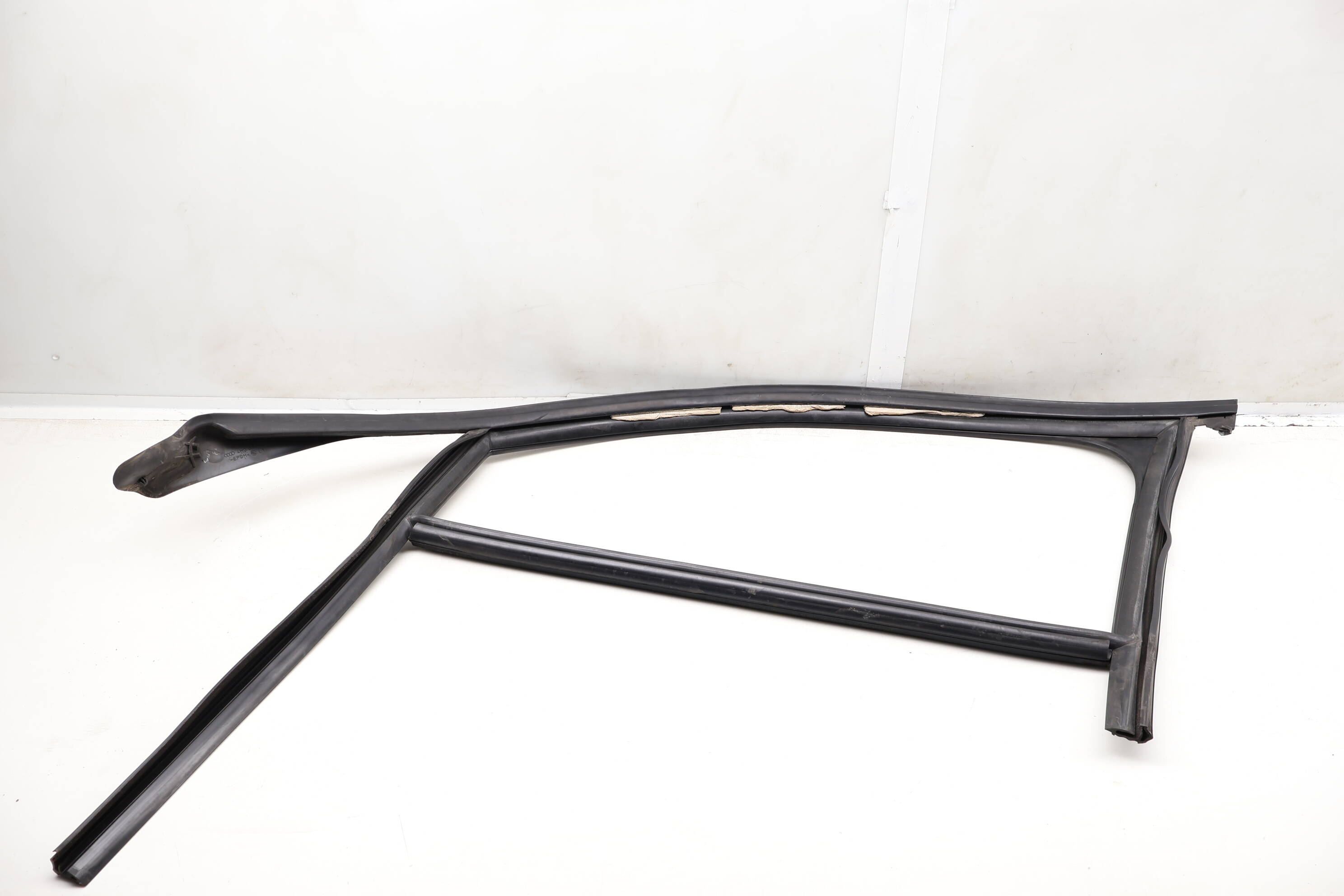 Audi Door Window Frame Seal / Weather Stripping 4H0837439D