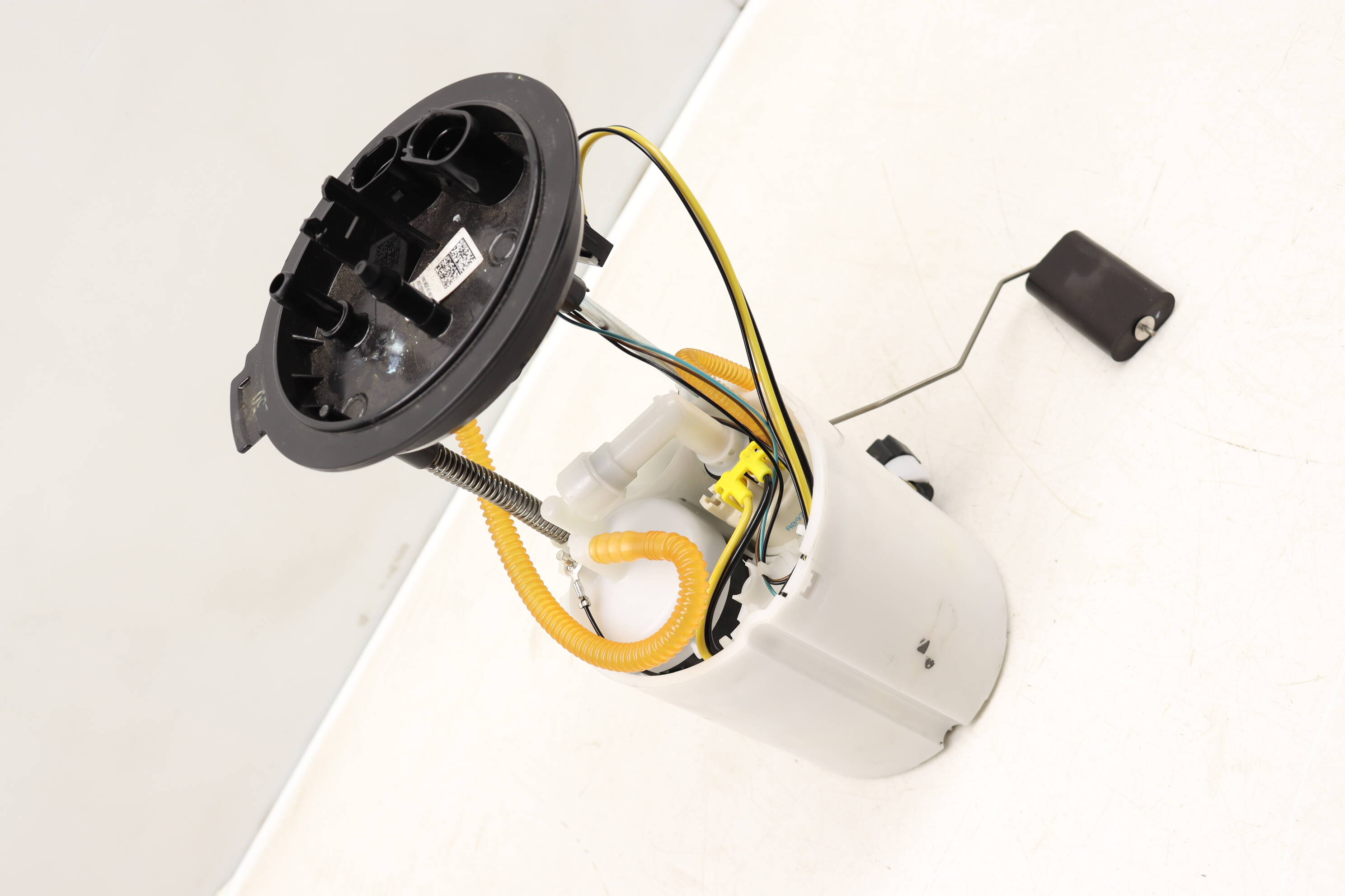 VW In-Tank Fuel Pump Assembly (Tiguan) 5QF919087S