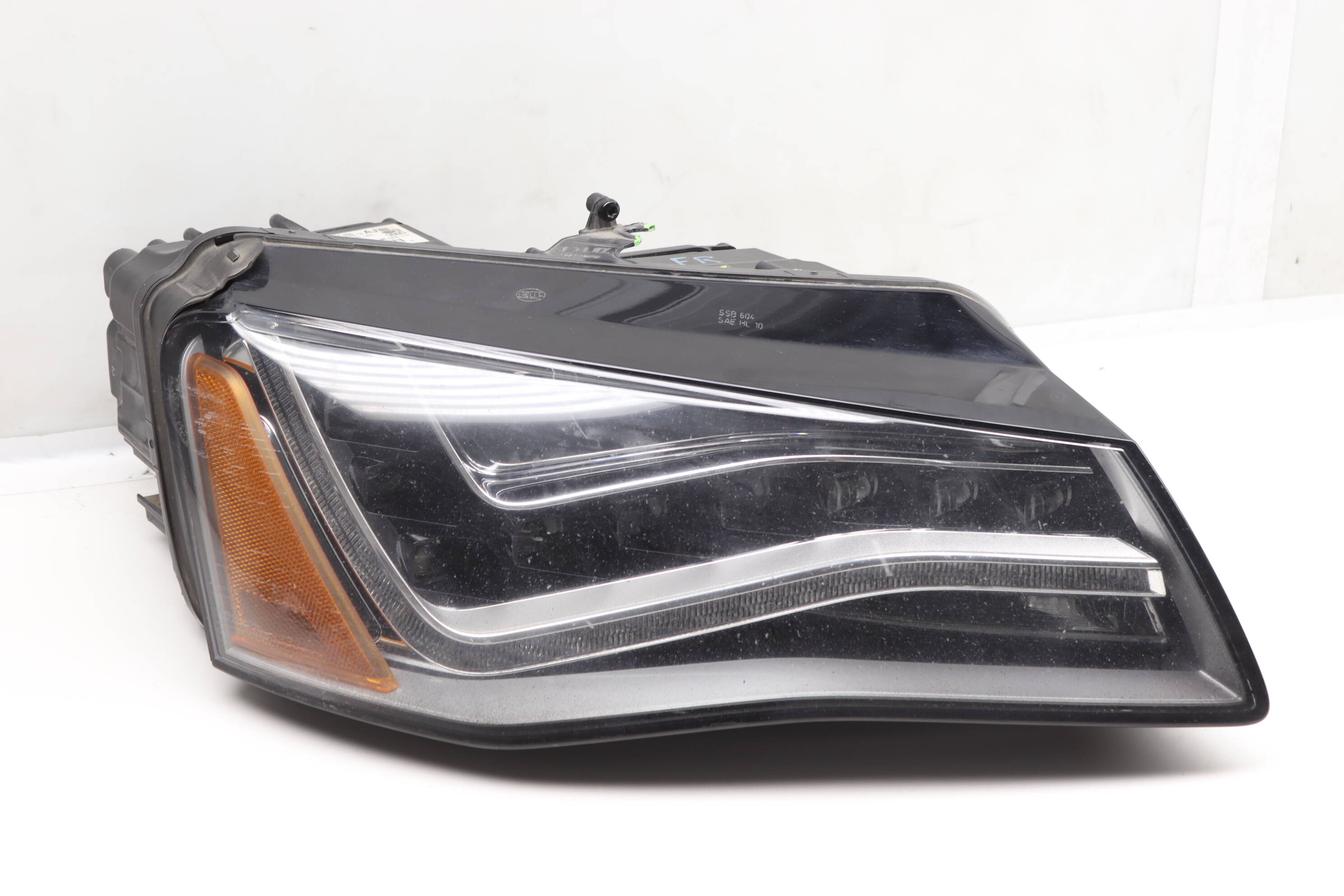Audi Right Led Headlight / Headlamp (A8 Quattro, S8) 4H0941004AJ