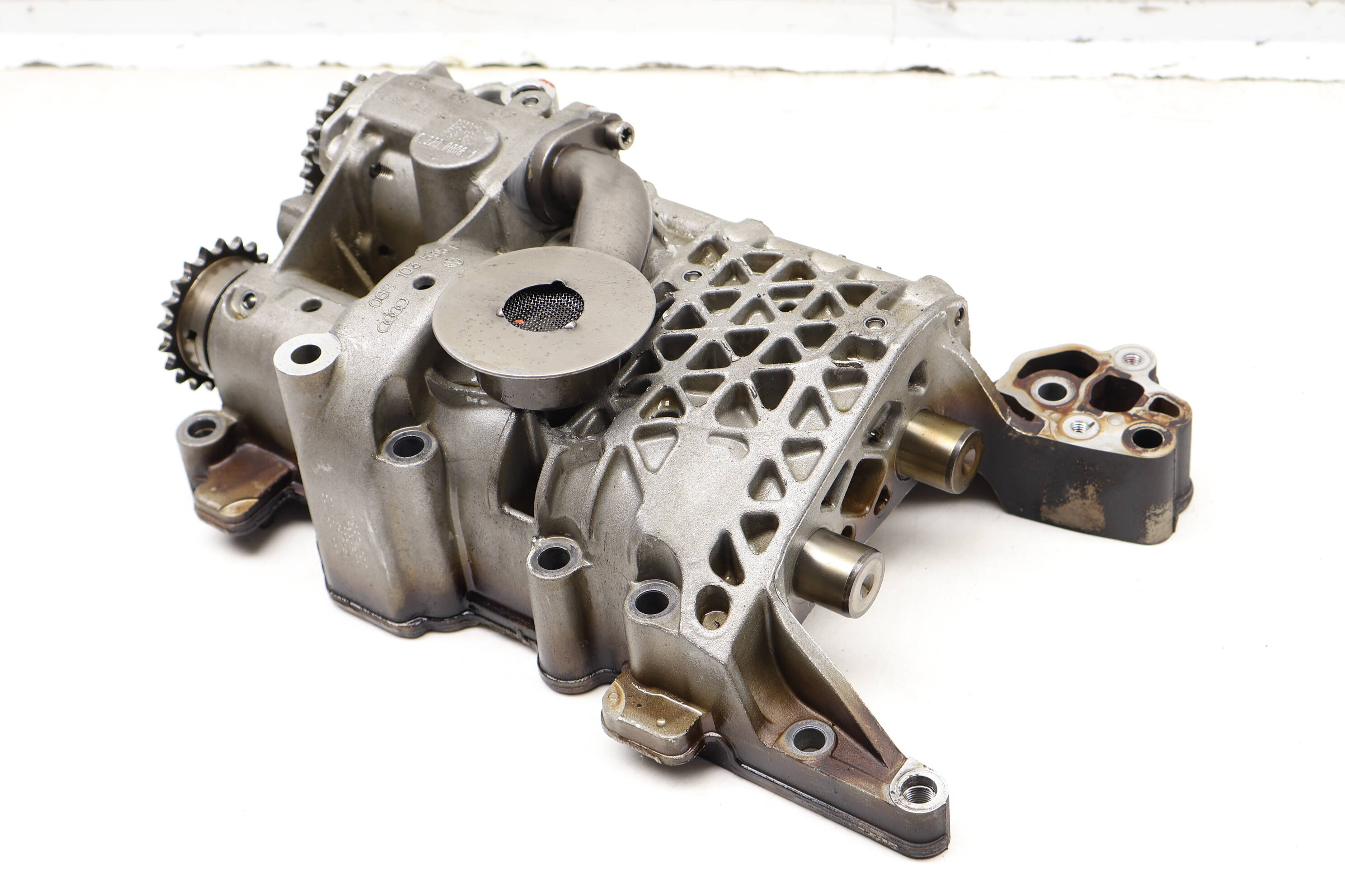 Audi Engine Oil Pump 06B103535F