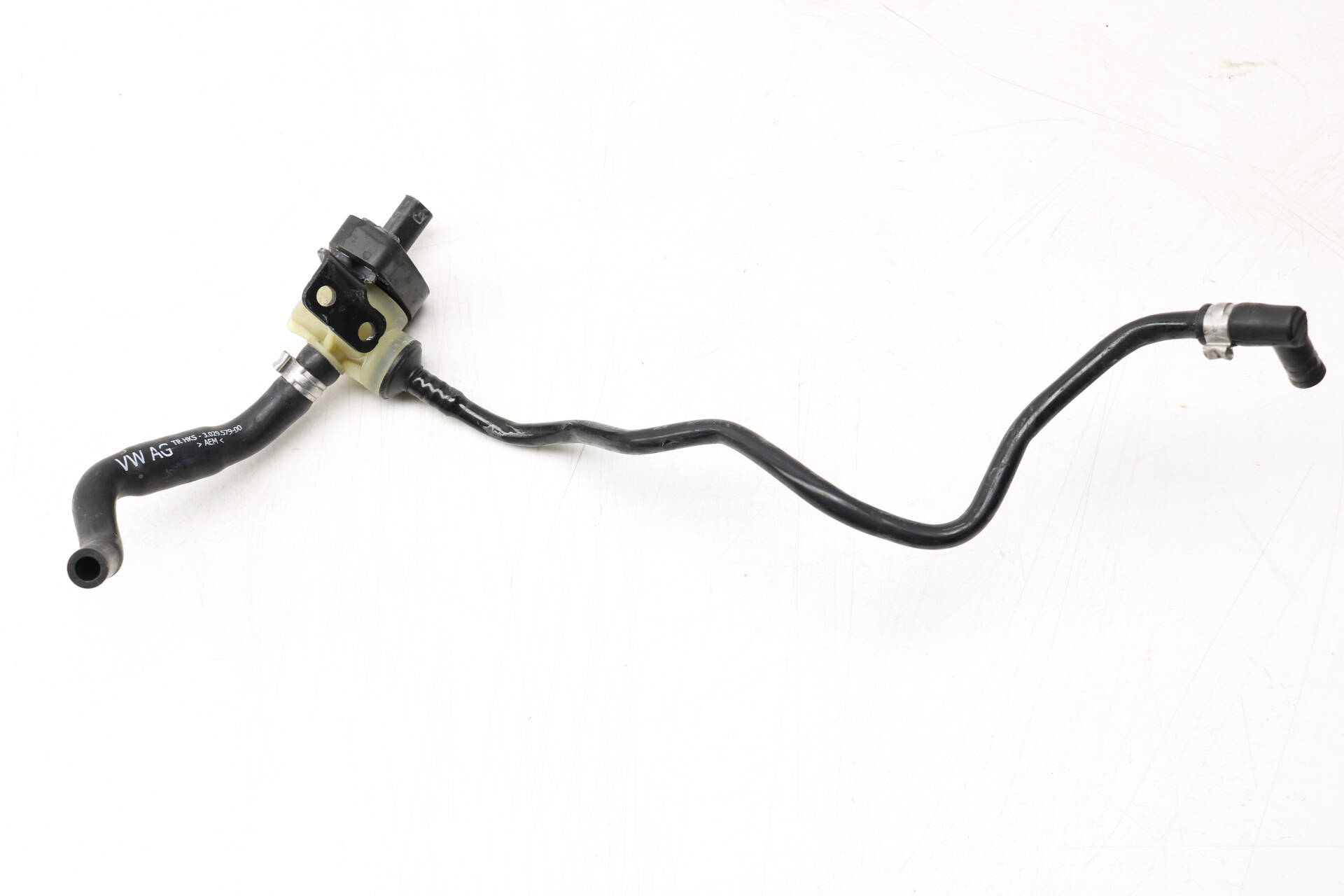 Audi Engine Breather Tube / Line 06E906506A