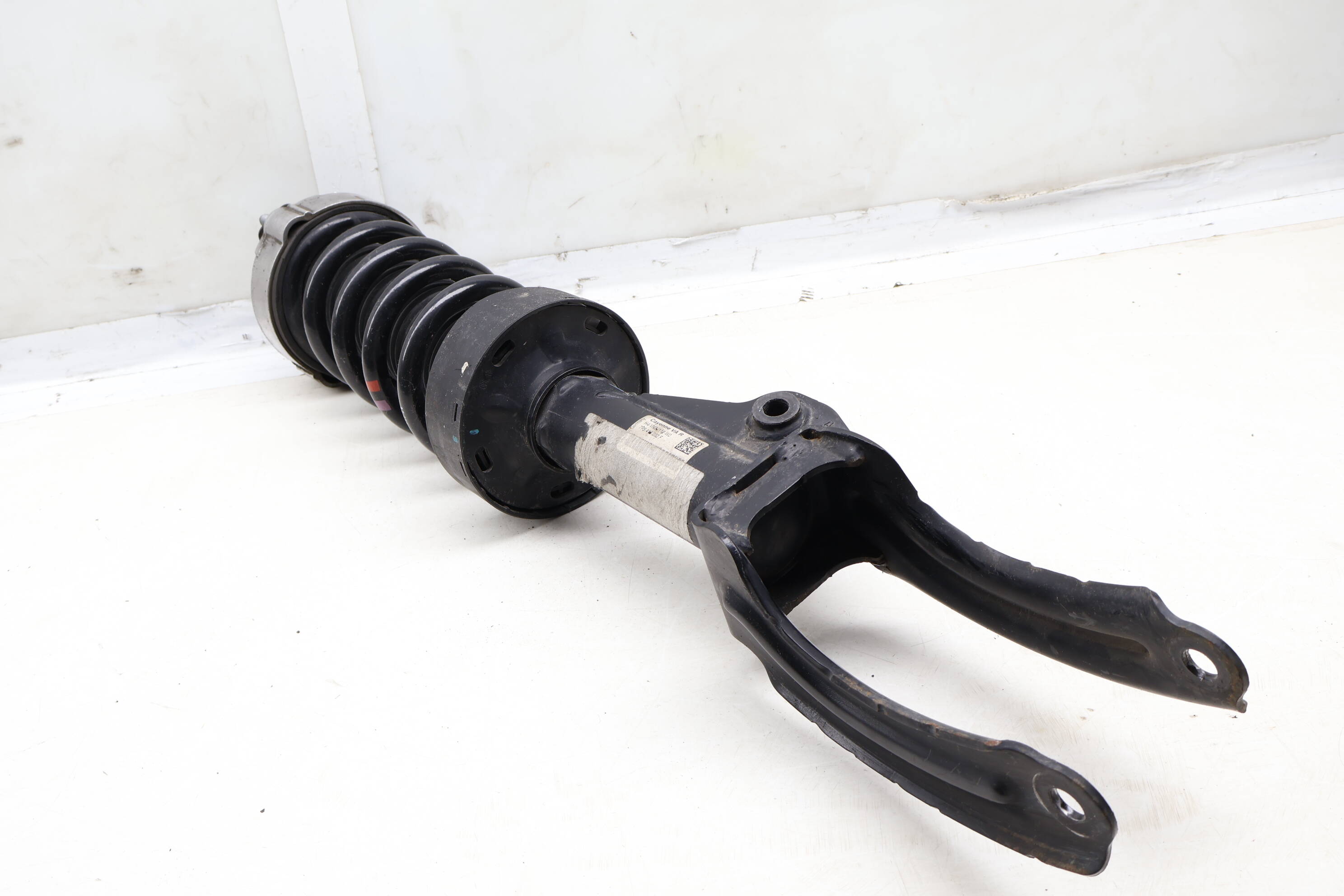 Porsche Front Right Strut Shock / Spring Assembly 7P5413032F