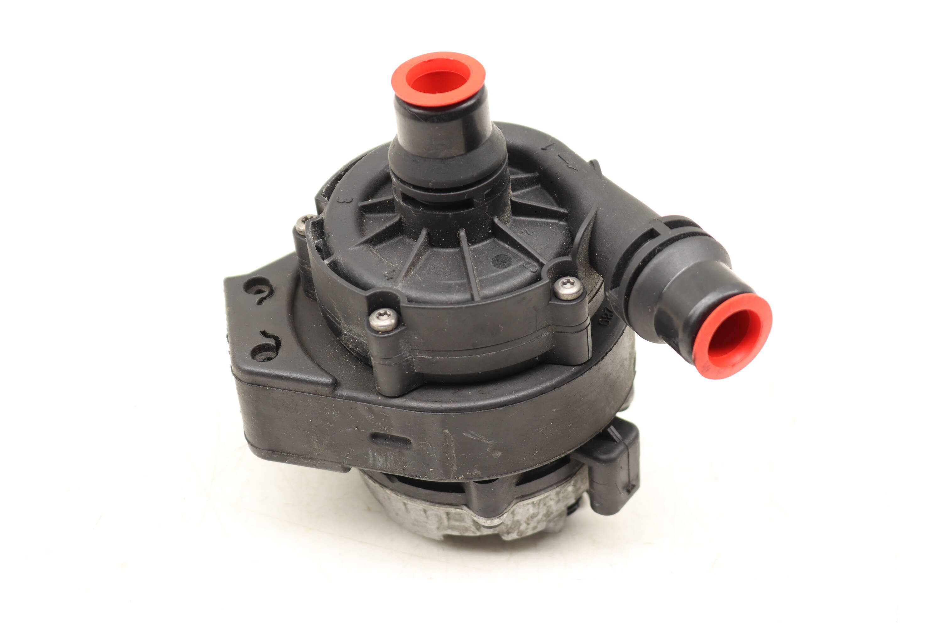 BMW Auxiliary Water / Coolant Pump (330e) 11518638240