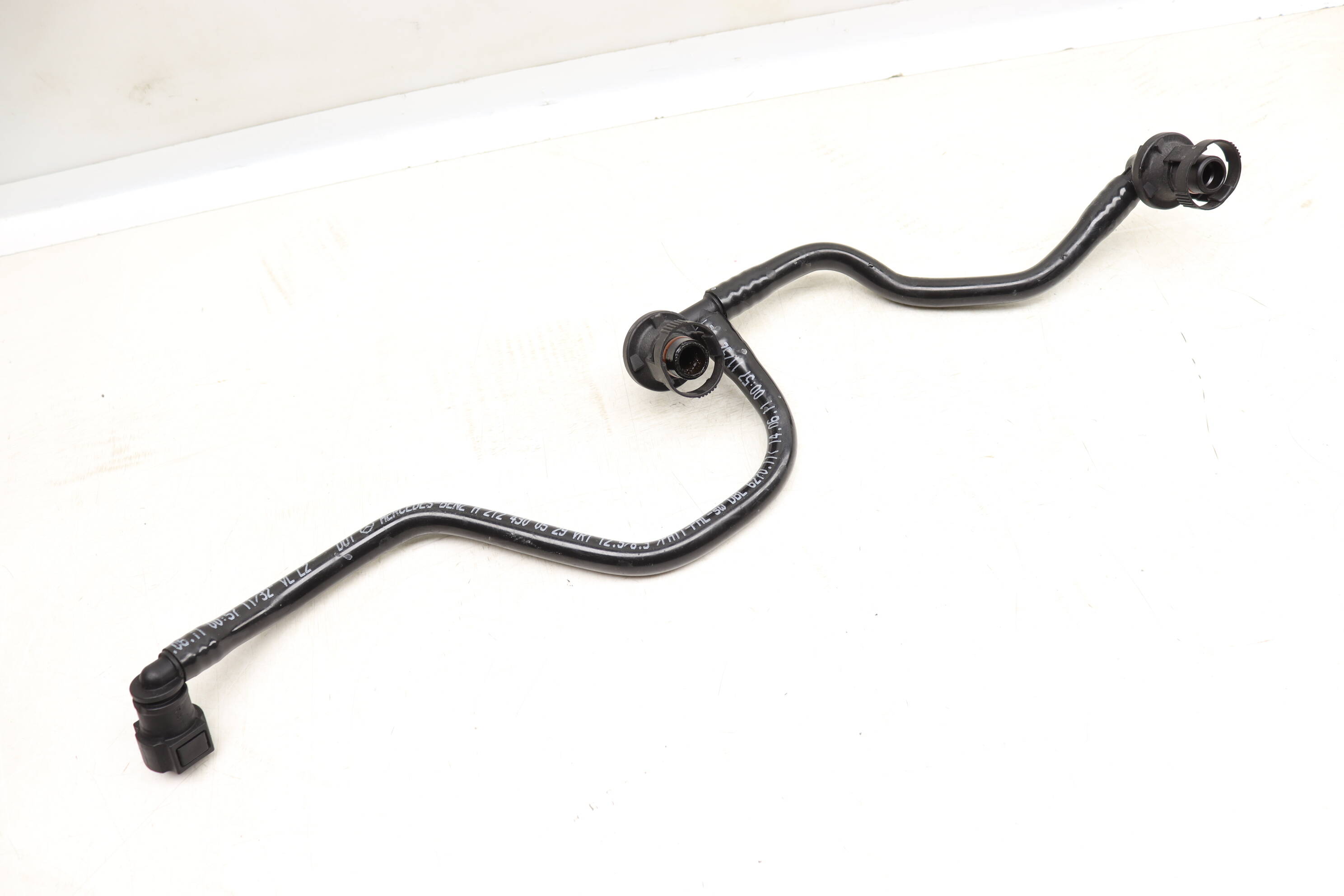 Mercedes-Benz Brake Vacuum Hose / Line 2124300529