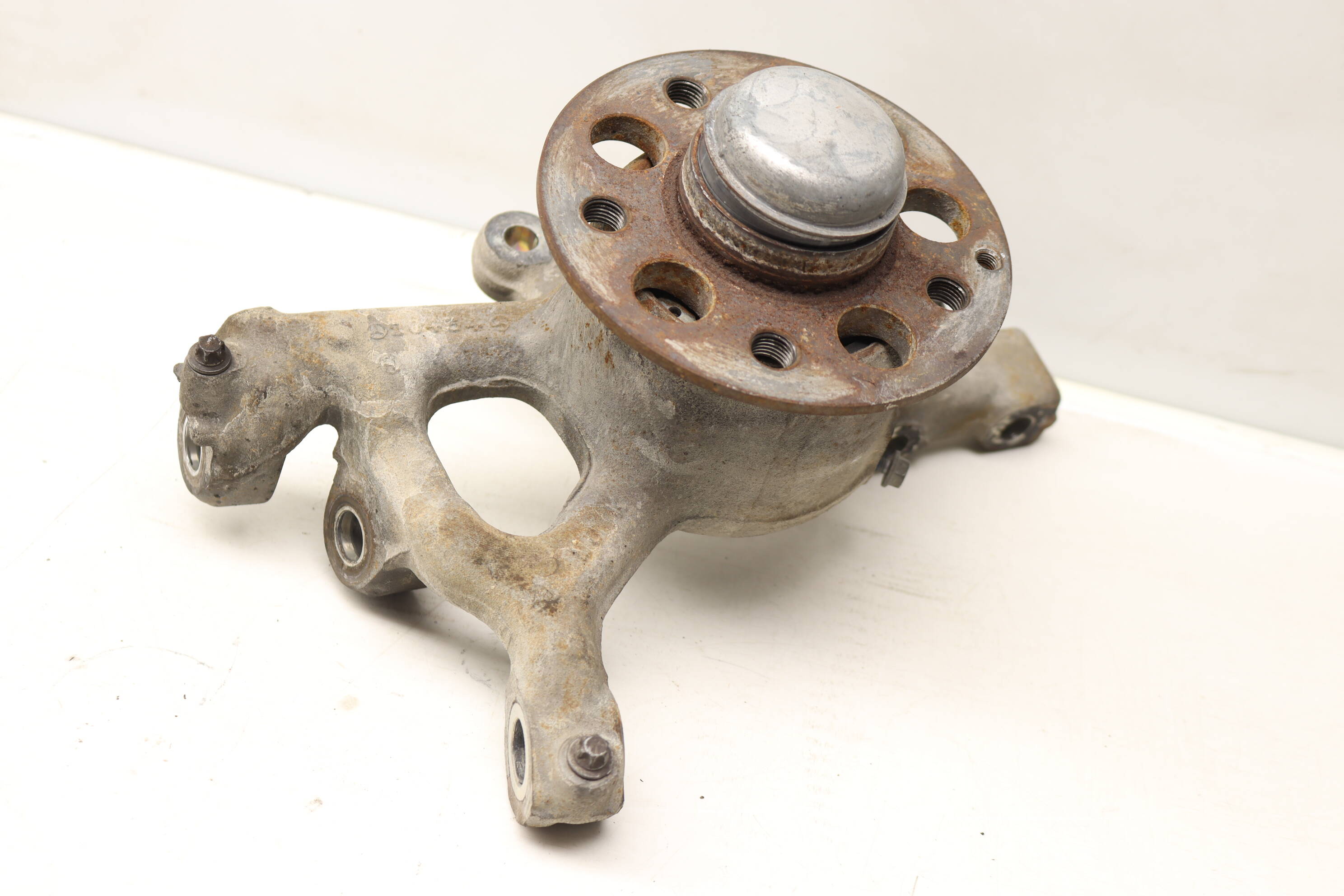 Mercedes-Benz Spindle Knuckle W/ Wheel Bearing 2043323401