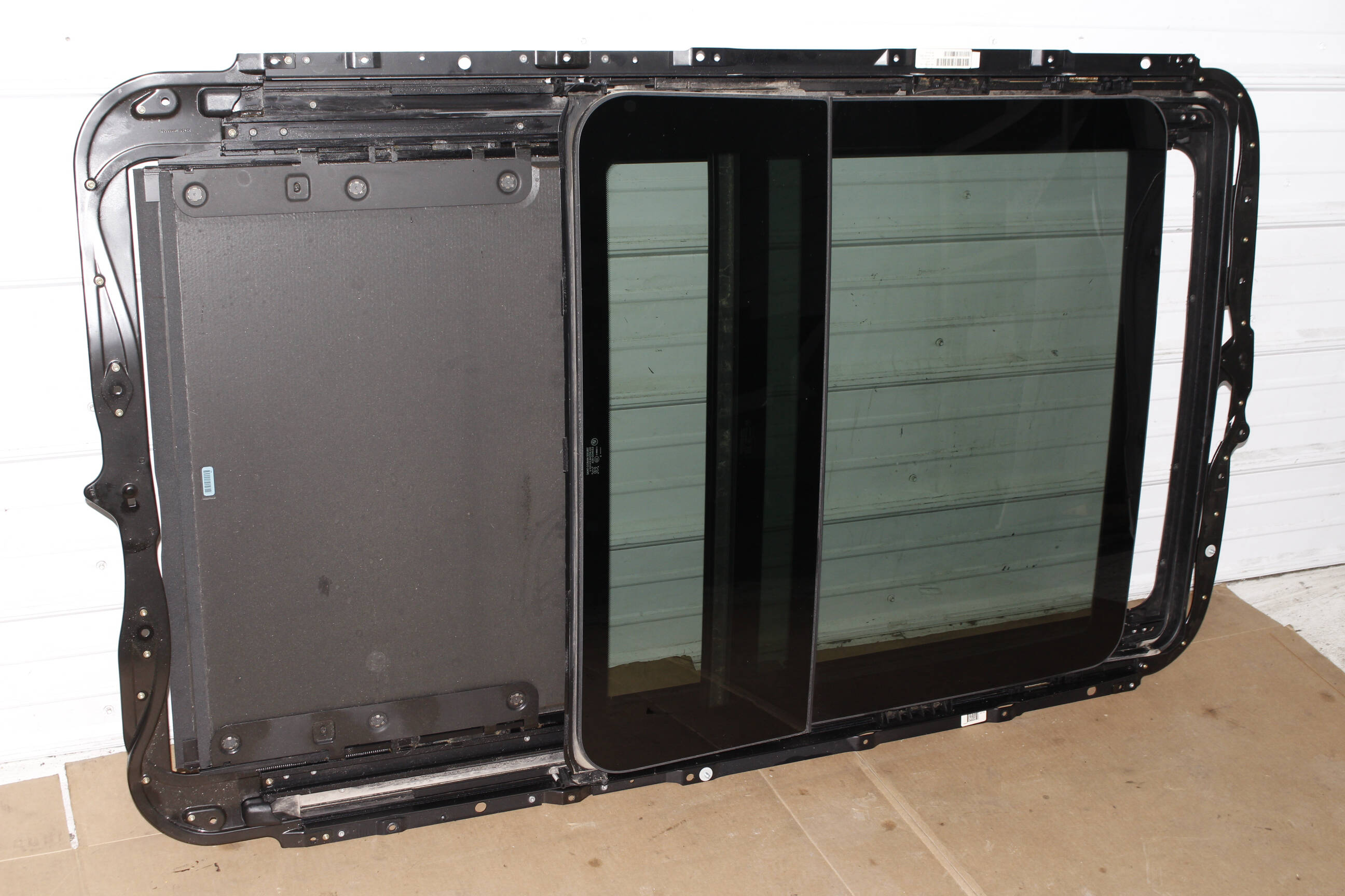 BMW Panoramic Sun Roof Glass / Assembly (X5) 54107199535